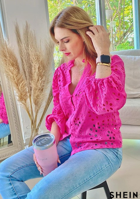 SHEIN LUNE Blusa Unicolor Con Bordado Con Ojal Escote V Mode De Mujer