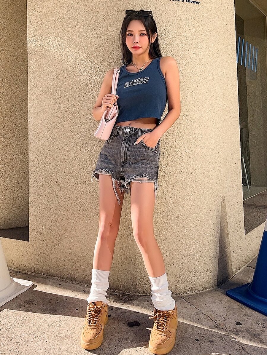 DAZY 文字グラフィック クロップタンクトップ | SHEIN JAPAN