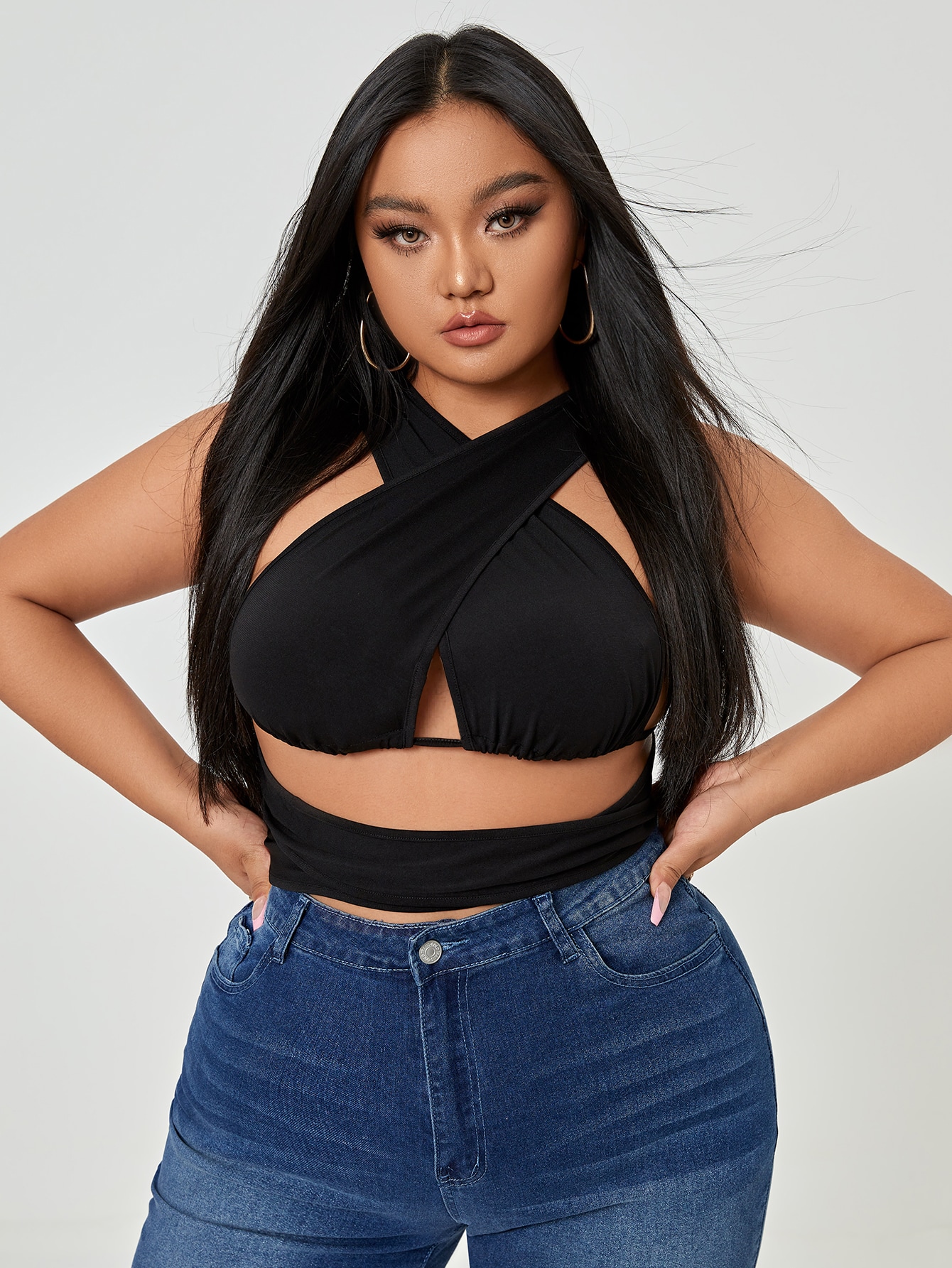 Lesdomakeup X Sheinsquad Top Halter Con Abertura Cruzado De Espalda