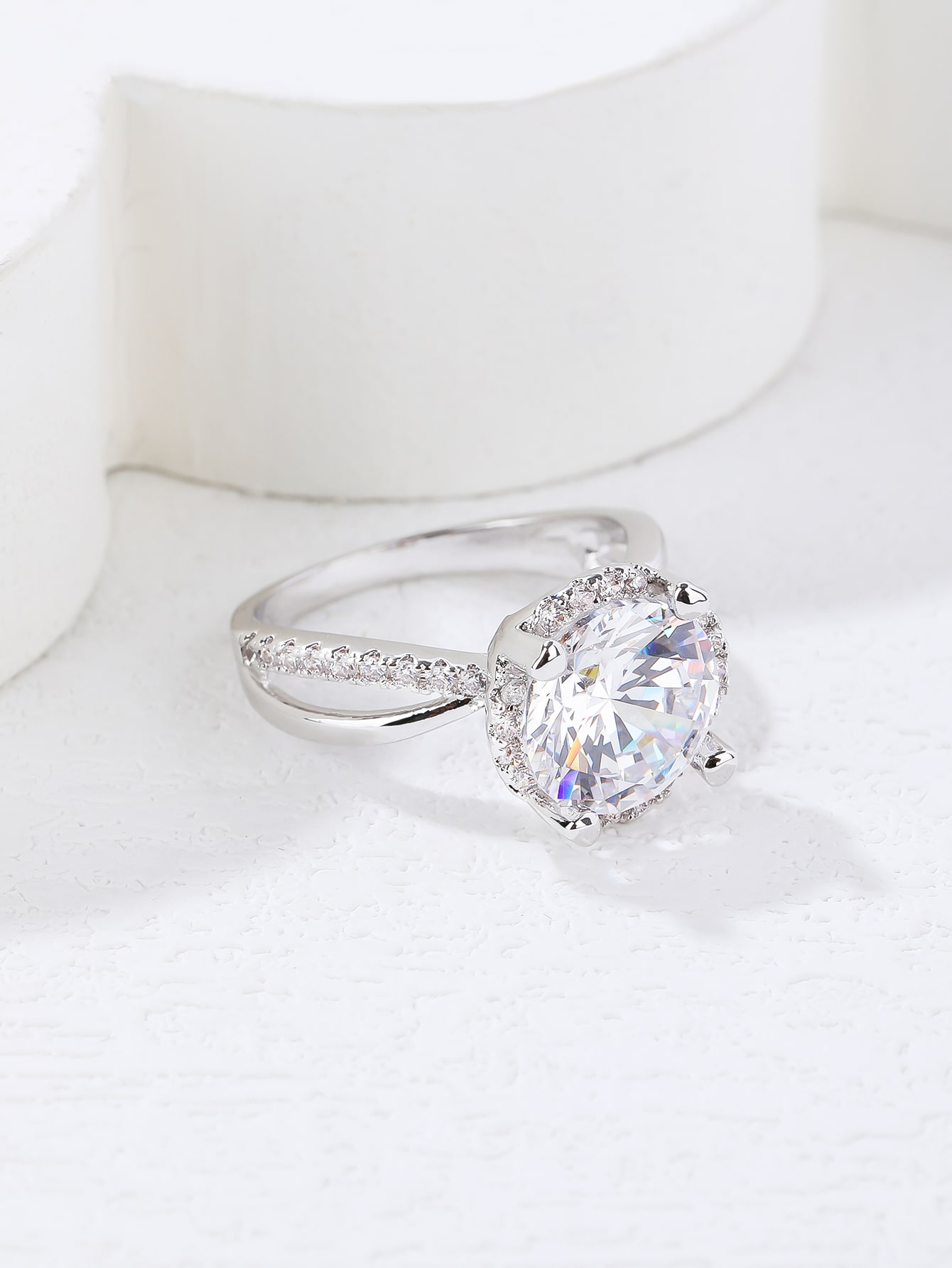 White Gold Plated Rhinestone Decor Ring