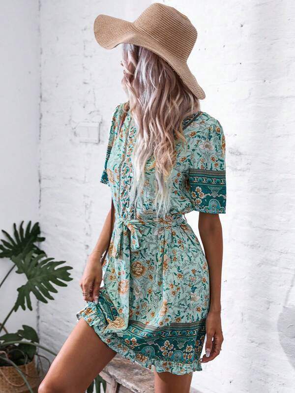 SHEIN LUNE Boho Bloemen Volledig geprint Jurk Riem Geribd Voorpand met Knoopjes | SHEIN Nederland