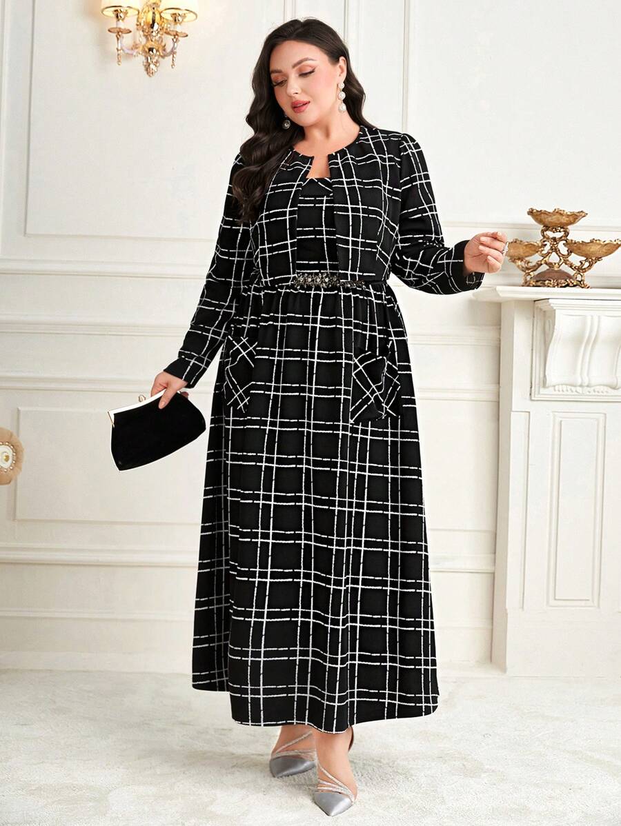 SHEIN Modely Grote maten Geruite Dubbele zak Cami-jurk Met Jassen , 2 st./set | SHEIN Nederland