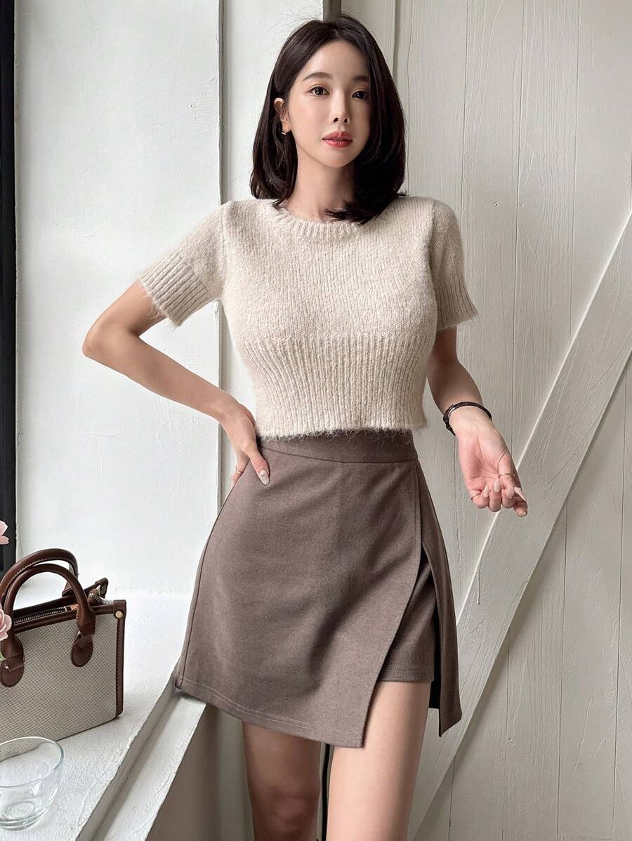 Dazy Designer Women's Slit Hem Short Skorts | SHEIN USA