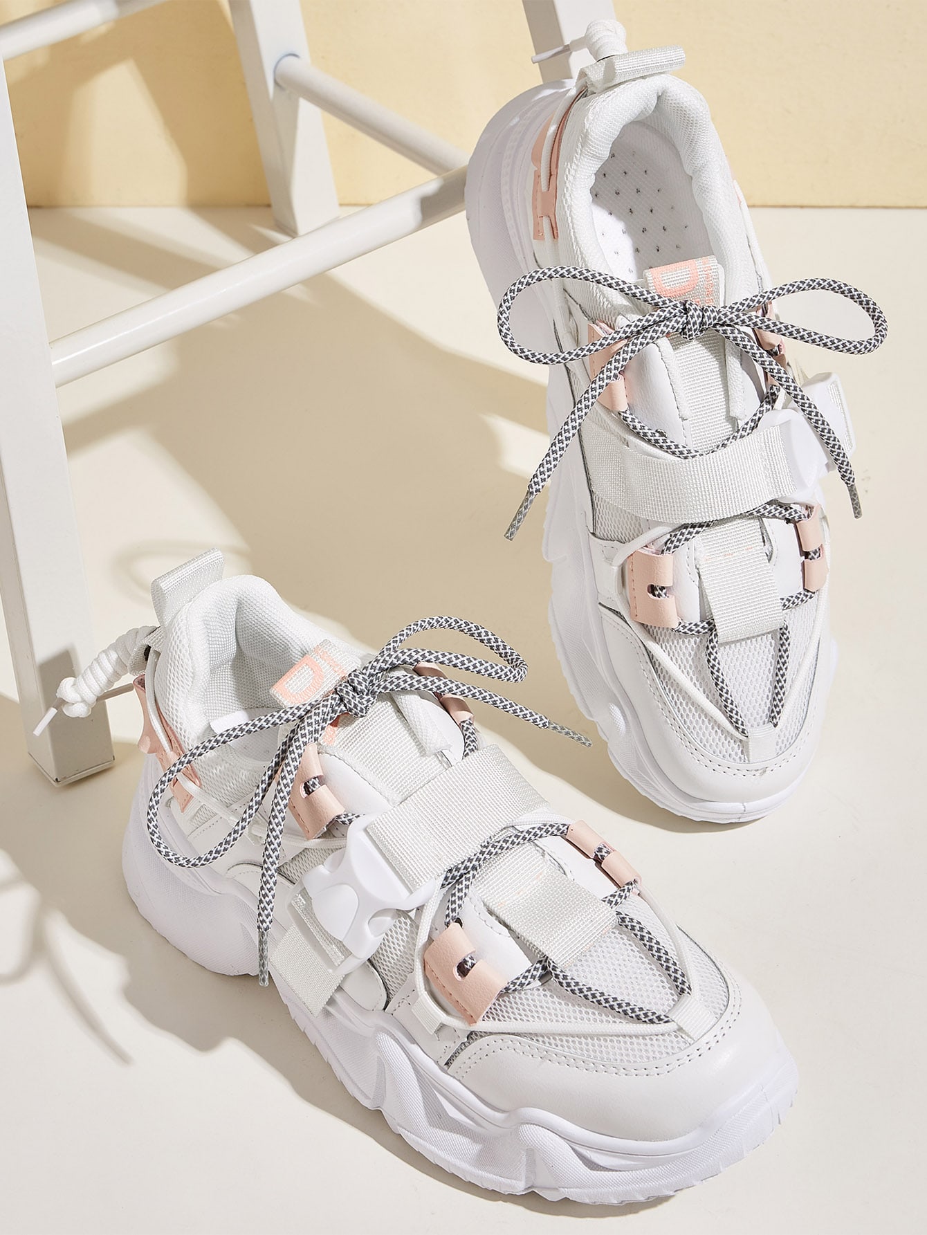 Release Buckle Decor Lace-up Front Sneakers