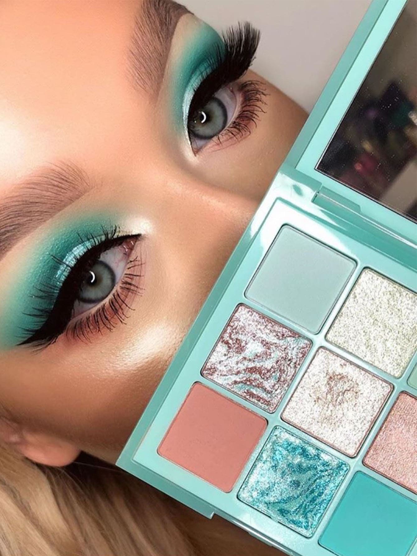 9 Color Eyeshadow Palette