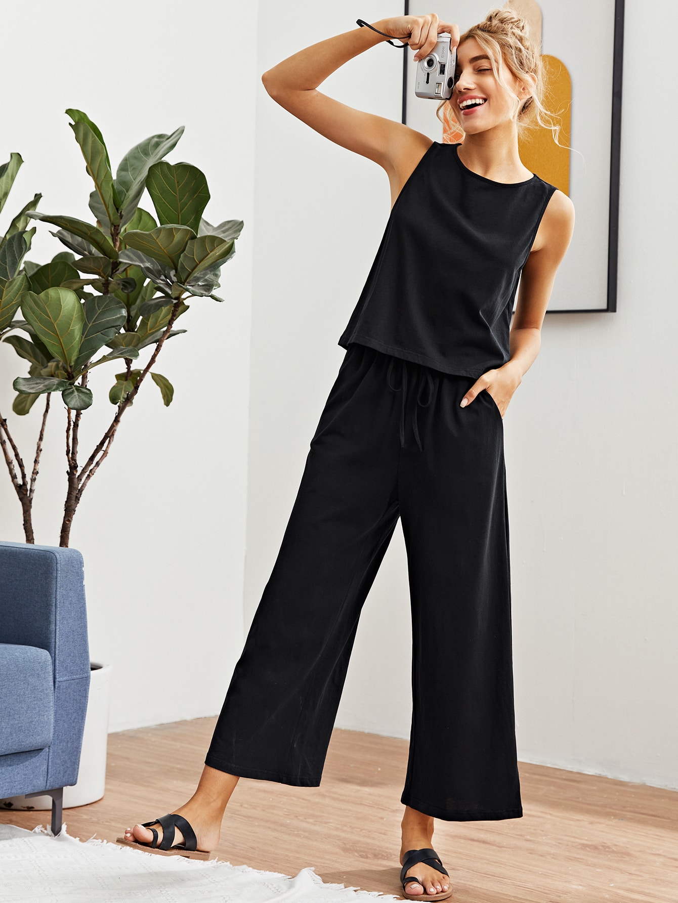 Solid Tank Top & Slant Pocket Pants Set