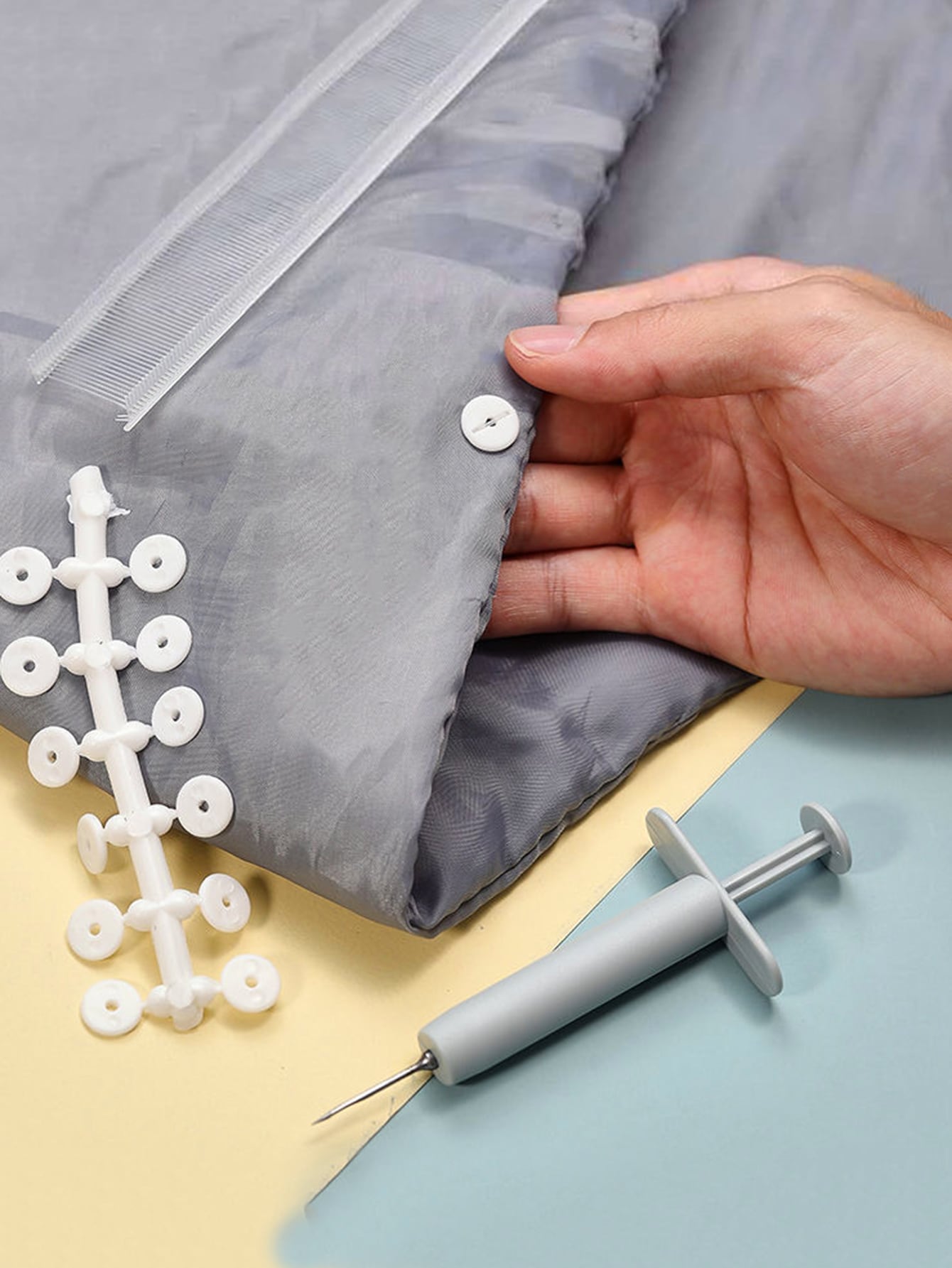 1set Quilt Fixer Button & Needle