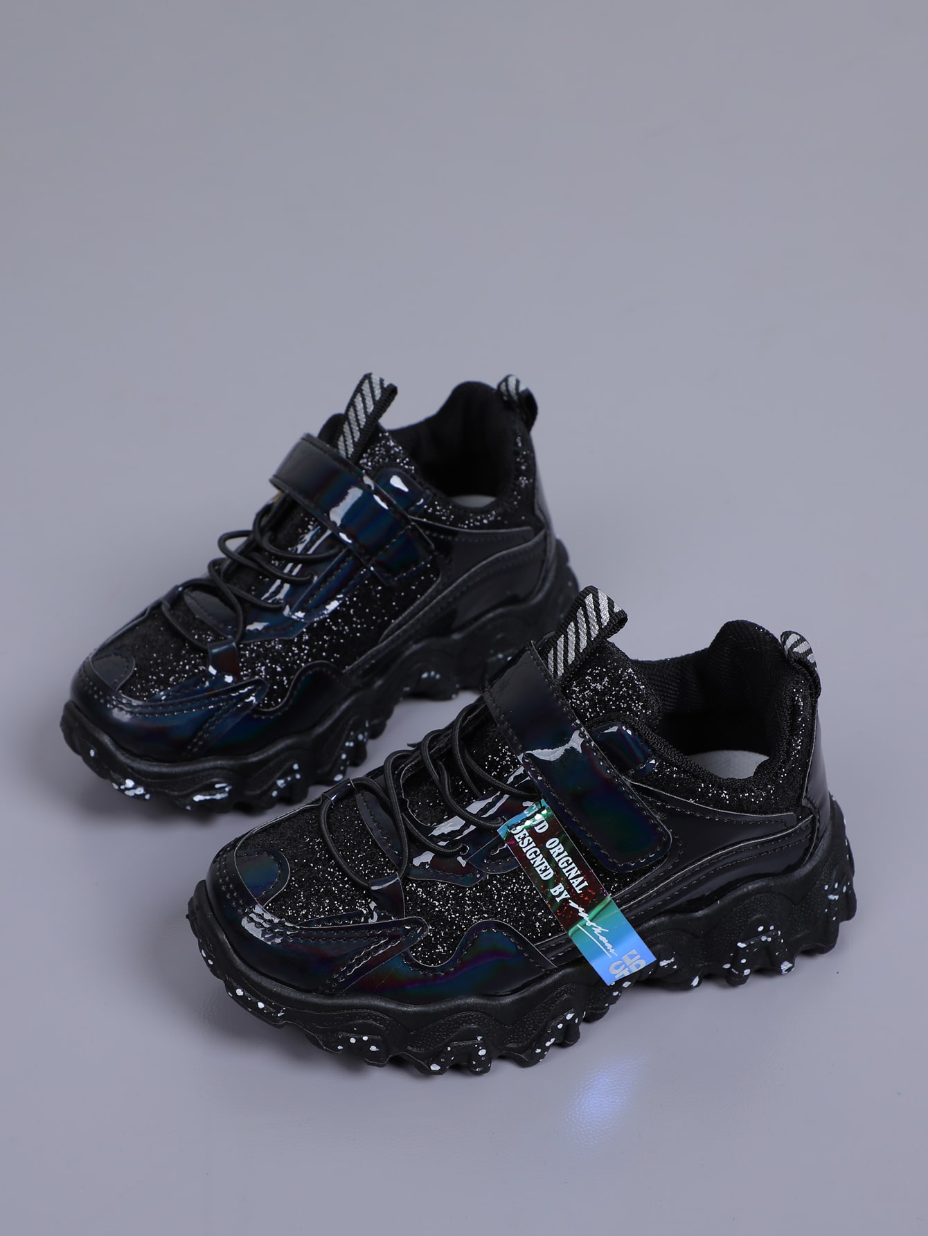 Girls Letter Patch Velcro Strap Sneakers