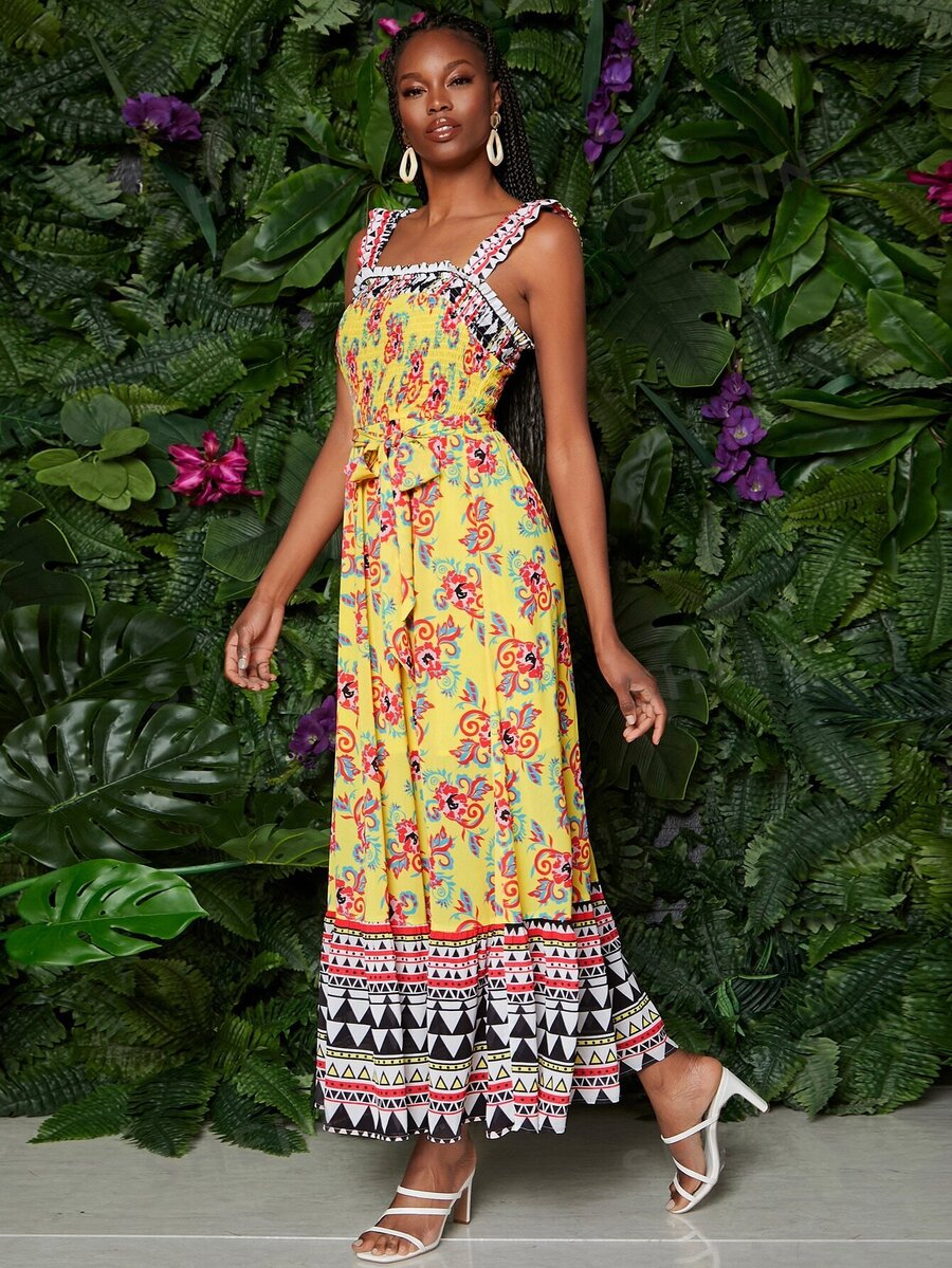 SHEIN เดรสรัดเอ็วด้วยเข็มขัด ลายพิมพ์ภูมิศาสตร์ ระบาย สายพาดไหล่ สม็อค ...