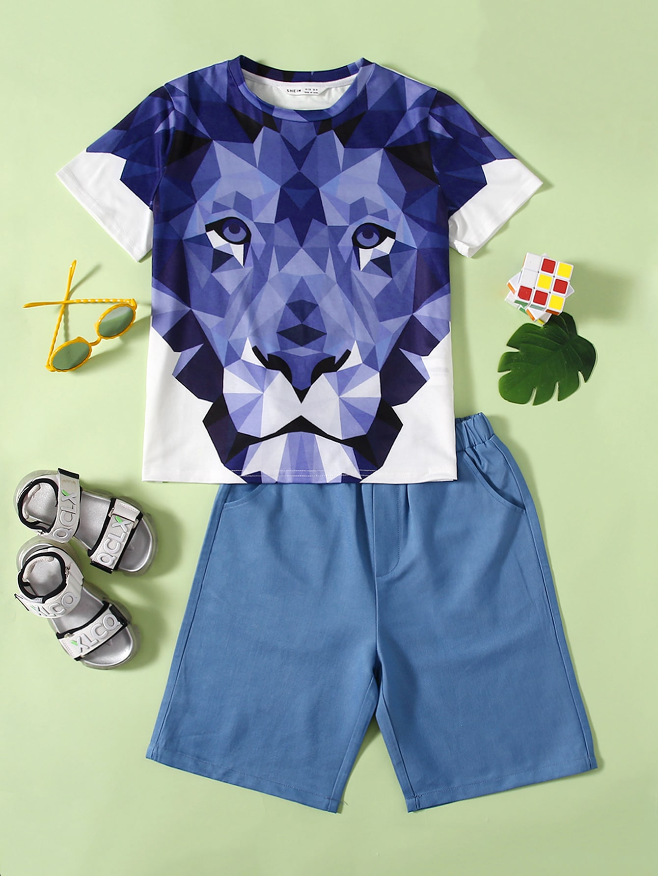 Conjunto camiseta con estampado de león con shorts con bolsillo de slant