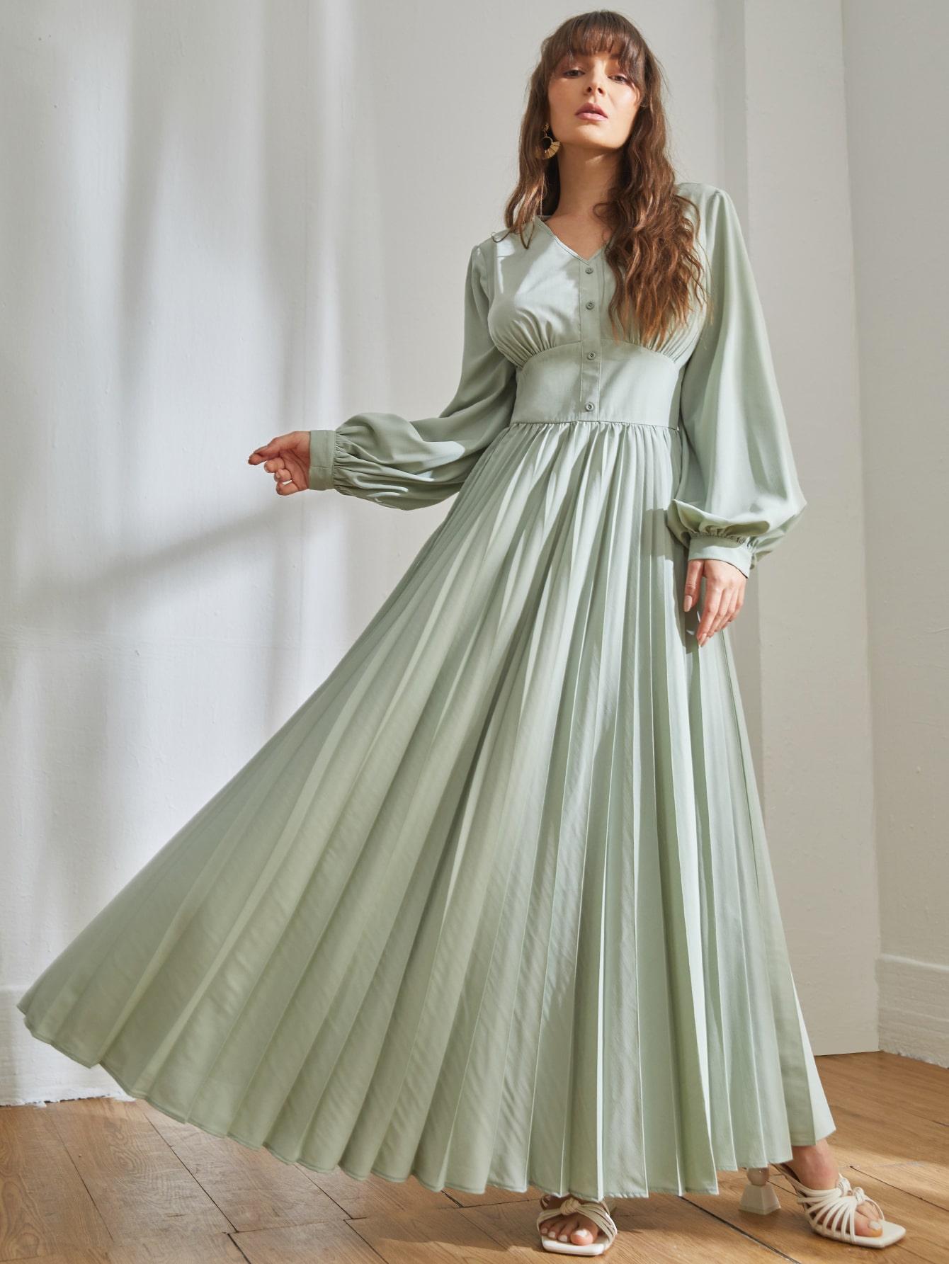 Ruched Bust Bishop Sleeve Pleated Dress