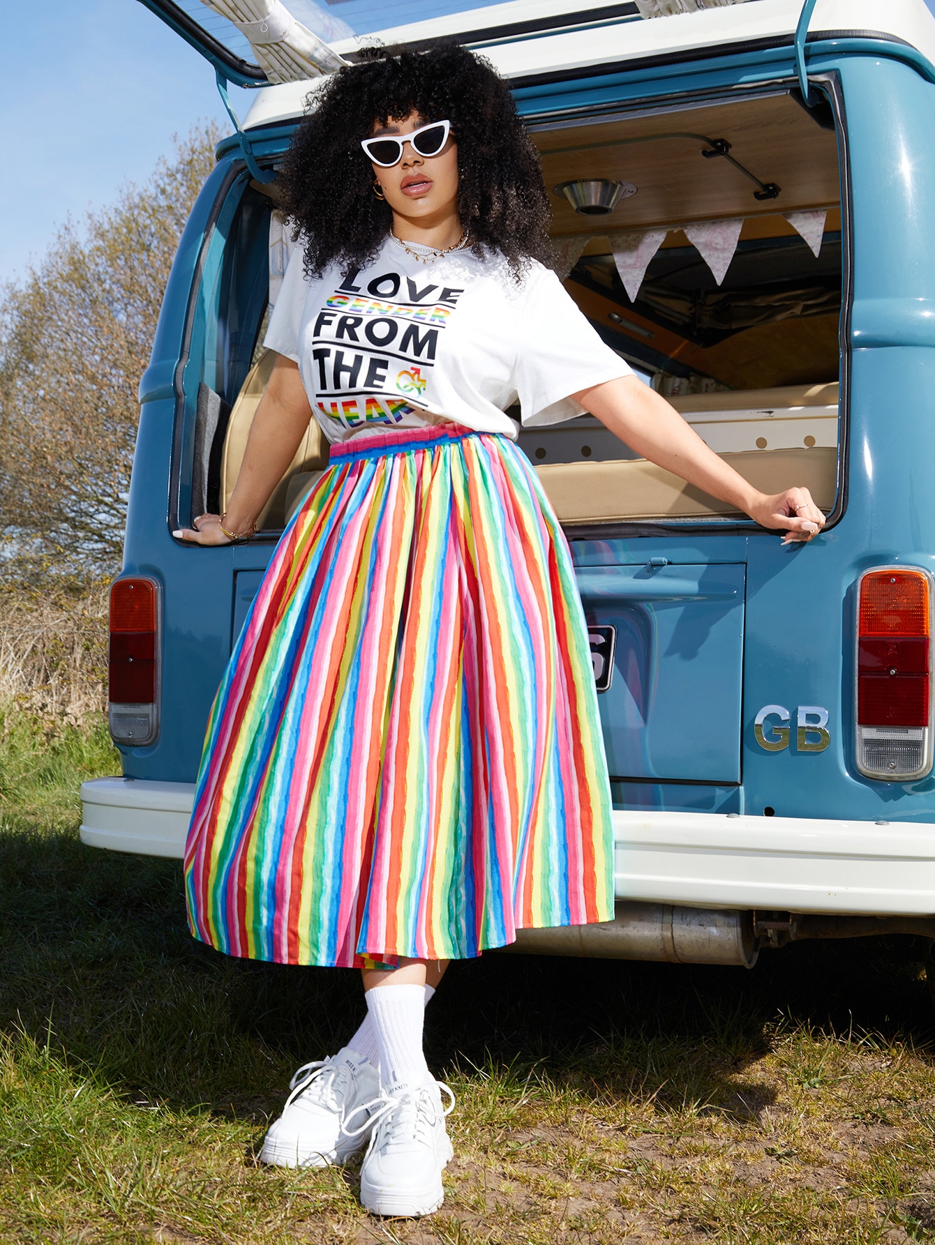 SHEIN LGBT Plus Rainbow Striped & Slogan Graphic Tee