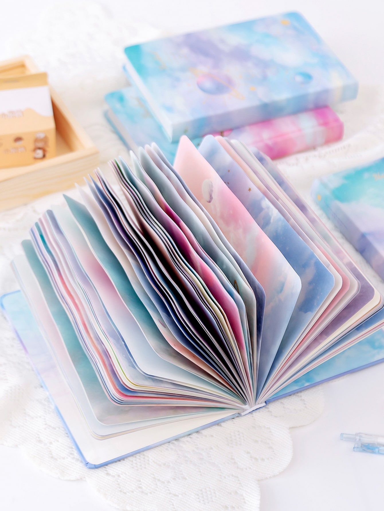 1pc Planet Print Random Notebook