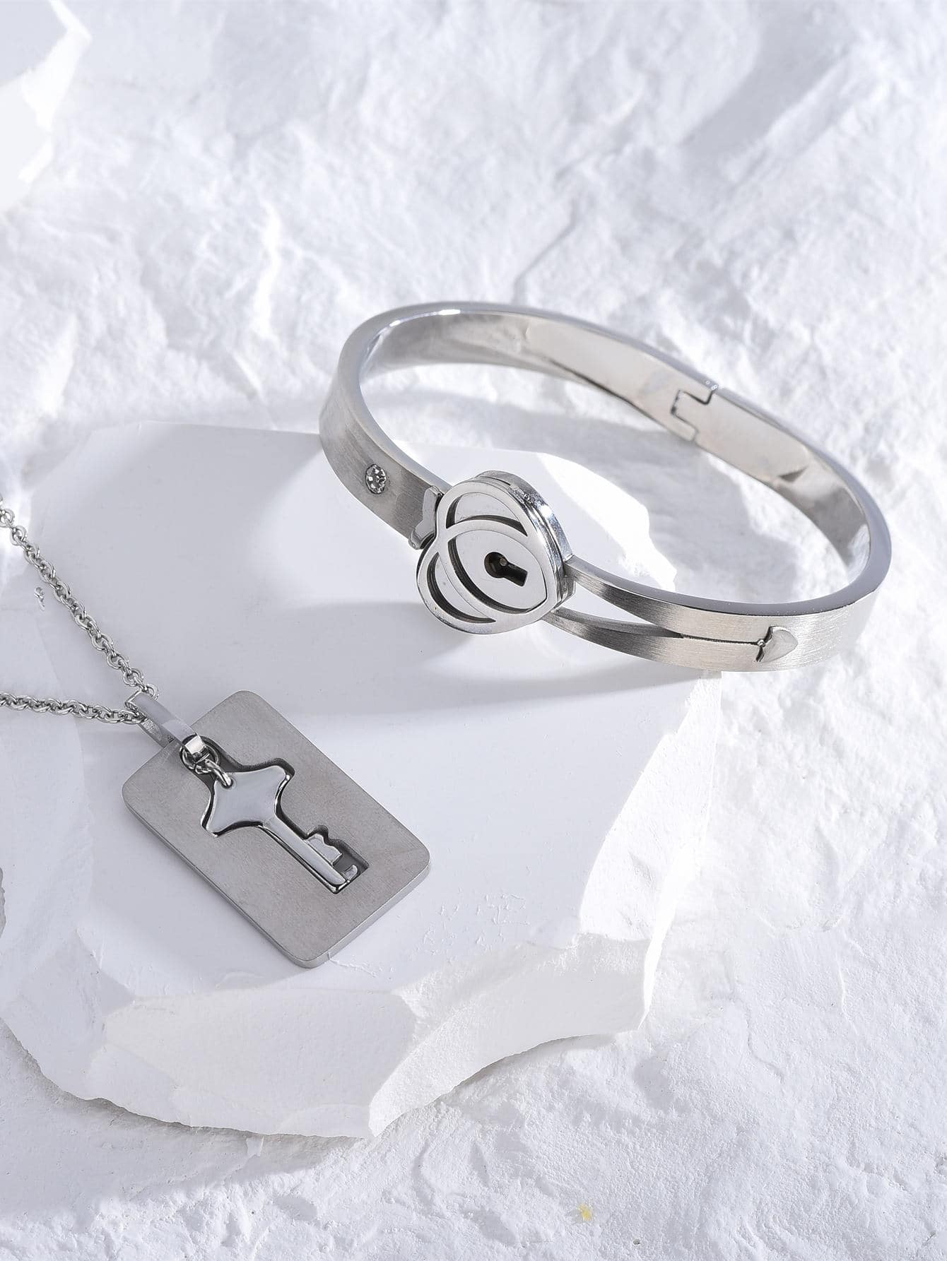 Key Charm Necklace & Heart Lock Decor Bracelet | SHEIN South Africa
