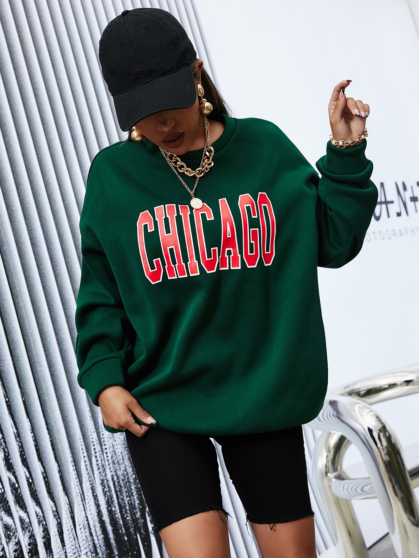 Drop Shoulder Oversize Thermo-Pullover mit Buchstaben Grafik