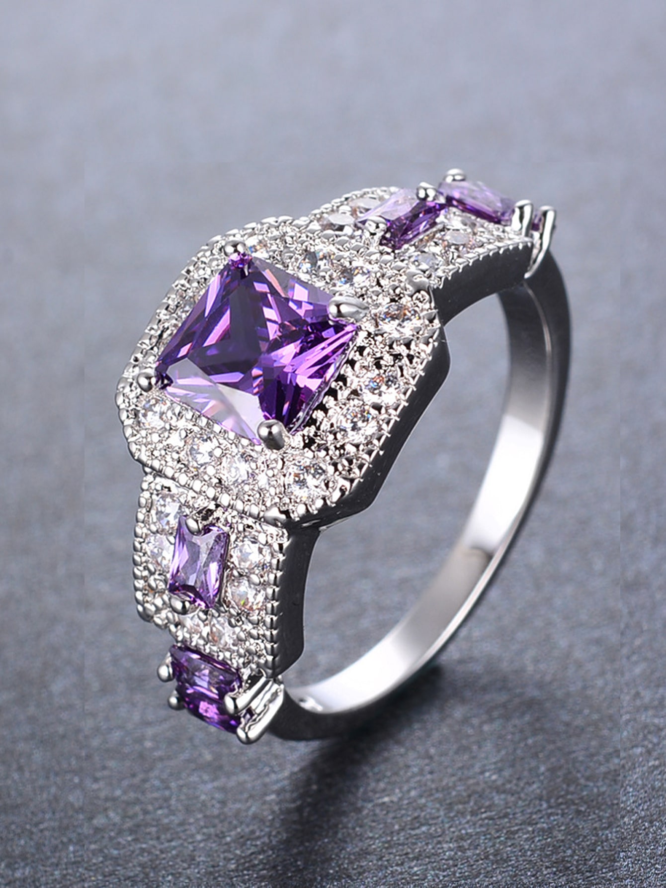 Zircon Decor Ring