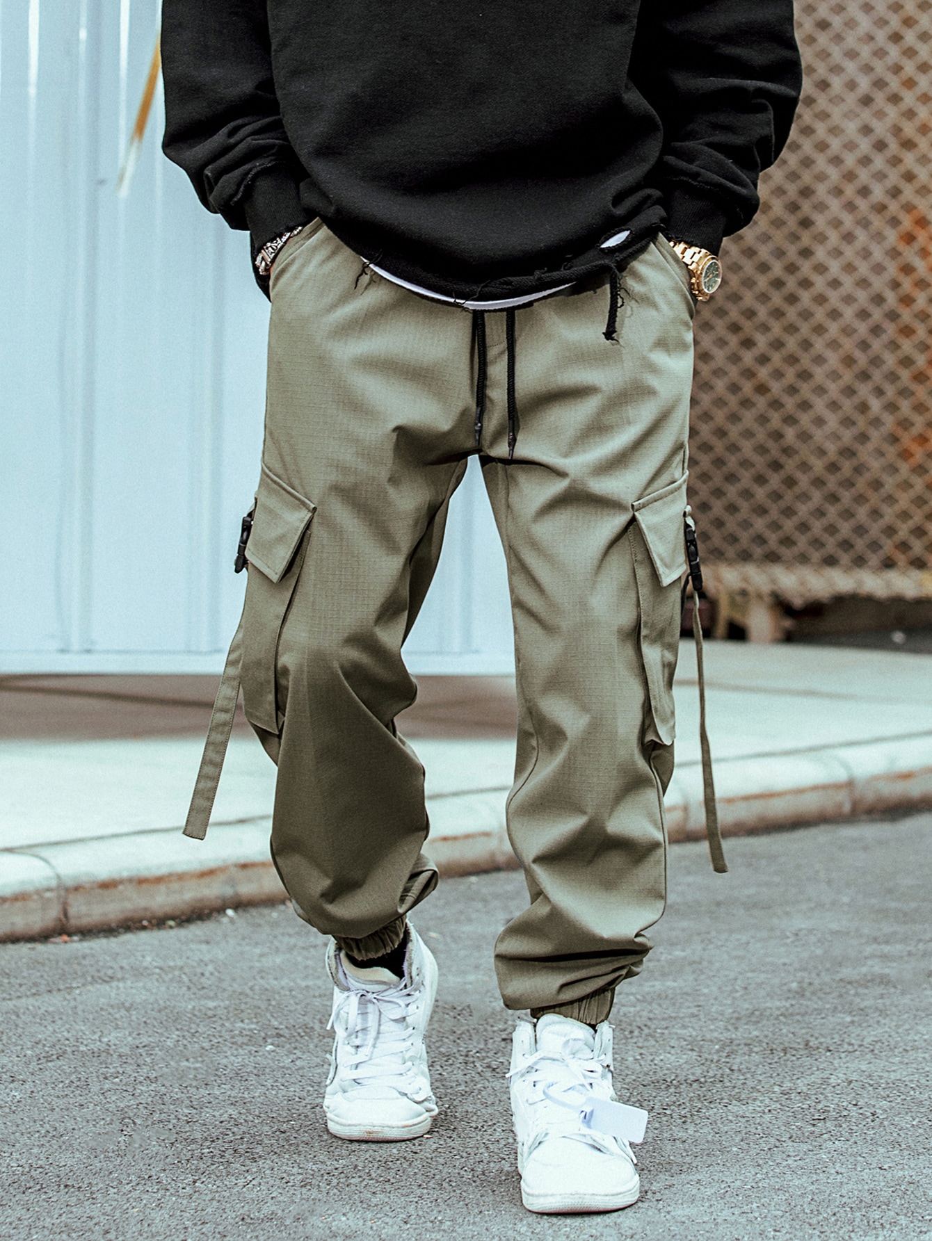 Pantaloni cargo tasca con patta con coulisse