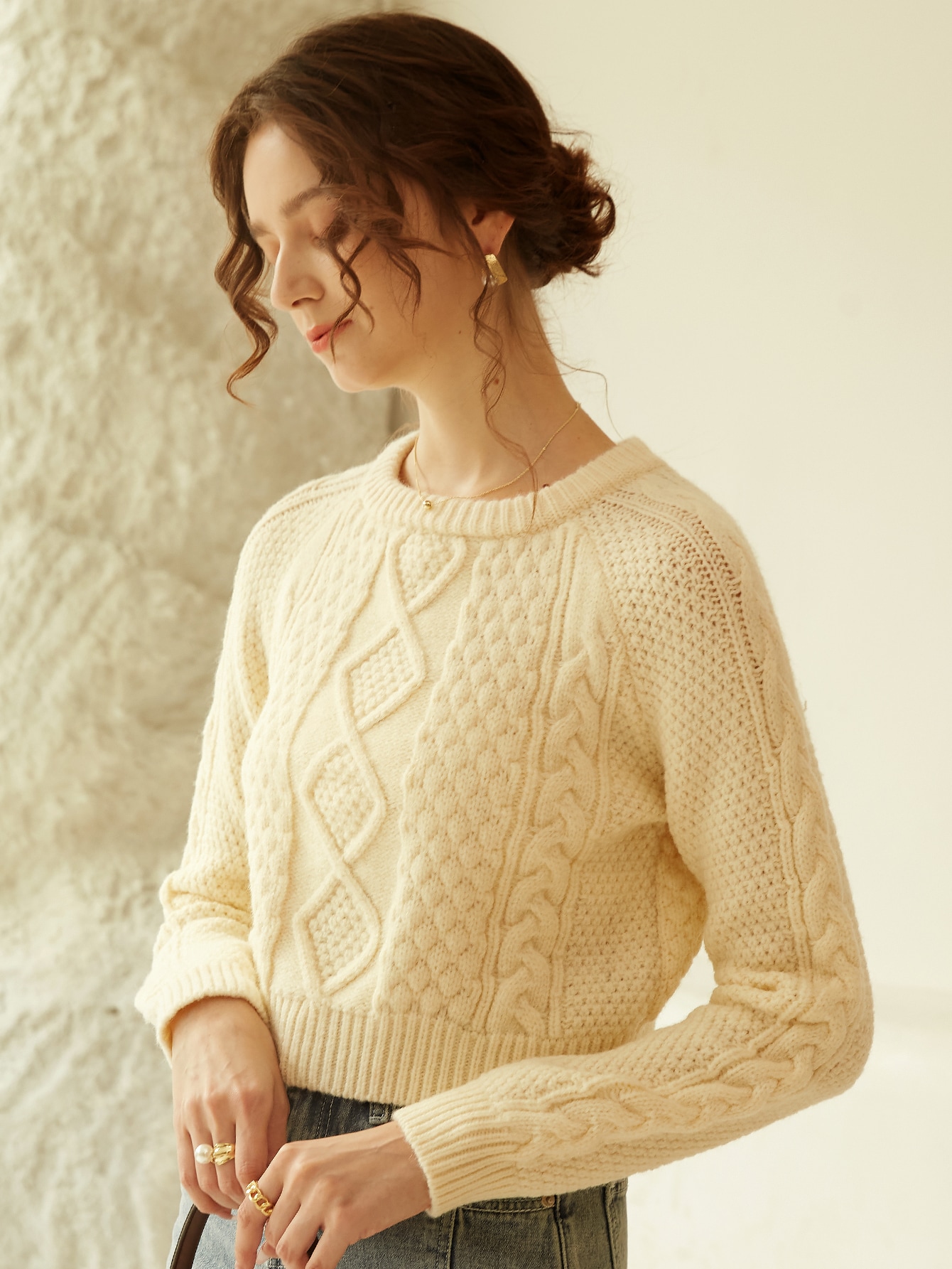 Raglan Sleeve Cable Knit Sweater