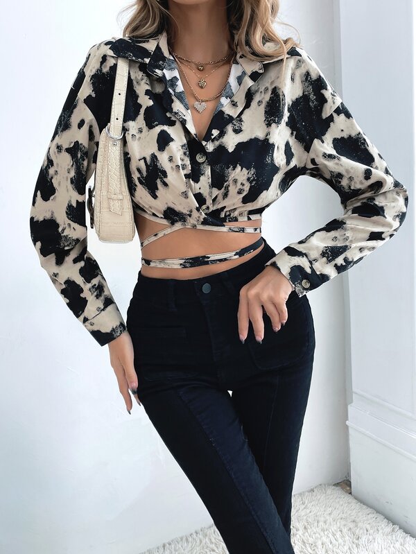 SHEIN Privé Camisa de tie dye con botón con cordón trasero corto | Moda ...