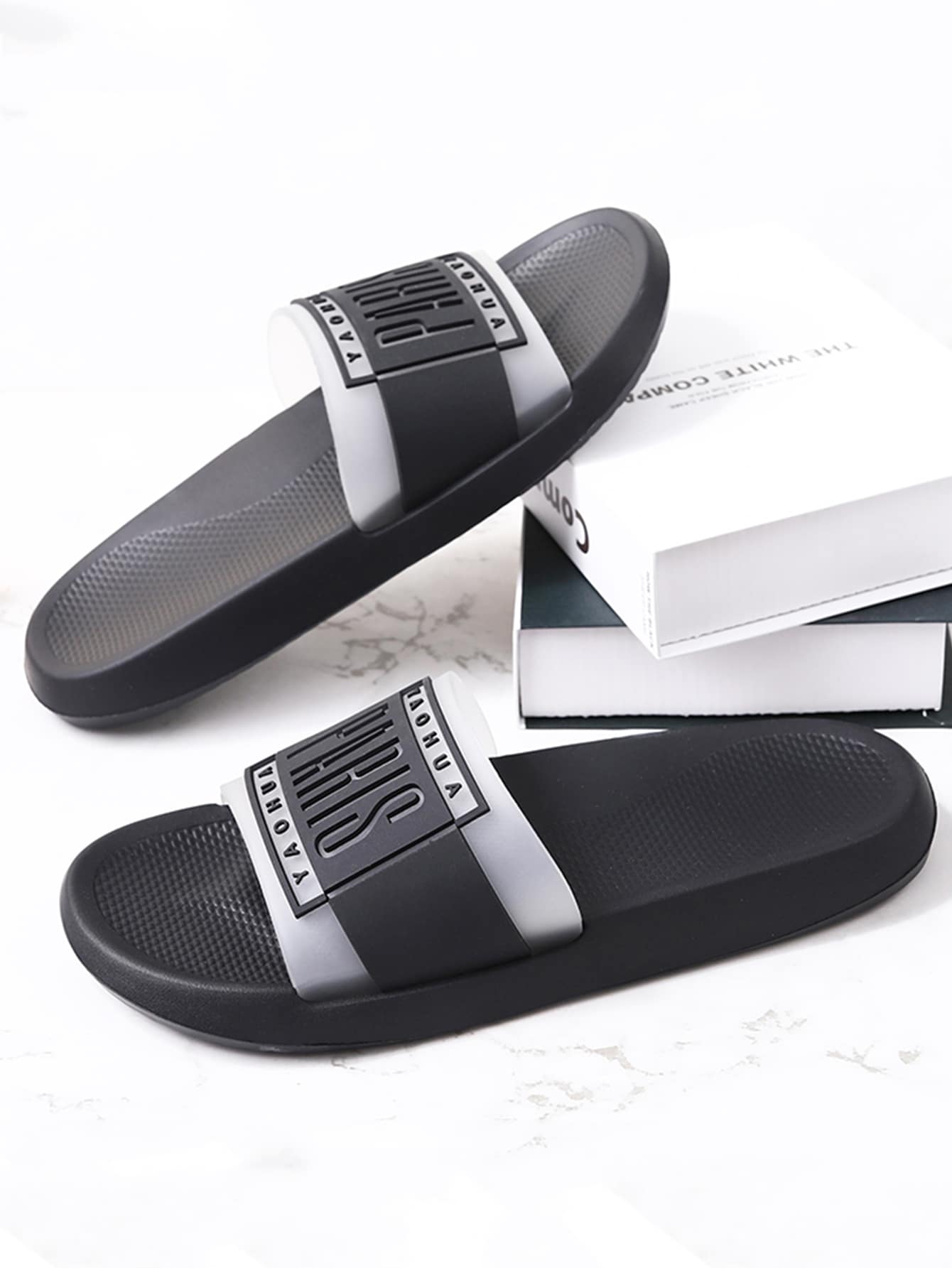 Men Letter Graphic Slippers