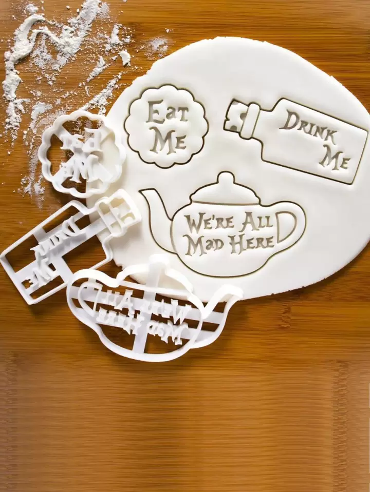 Alice In Wonderland Eat Me Cookies
