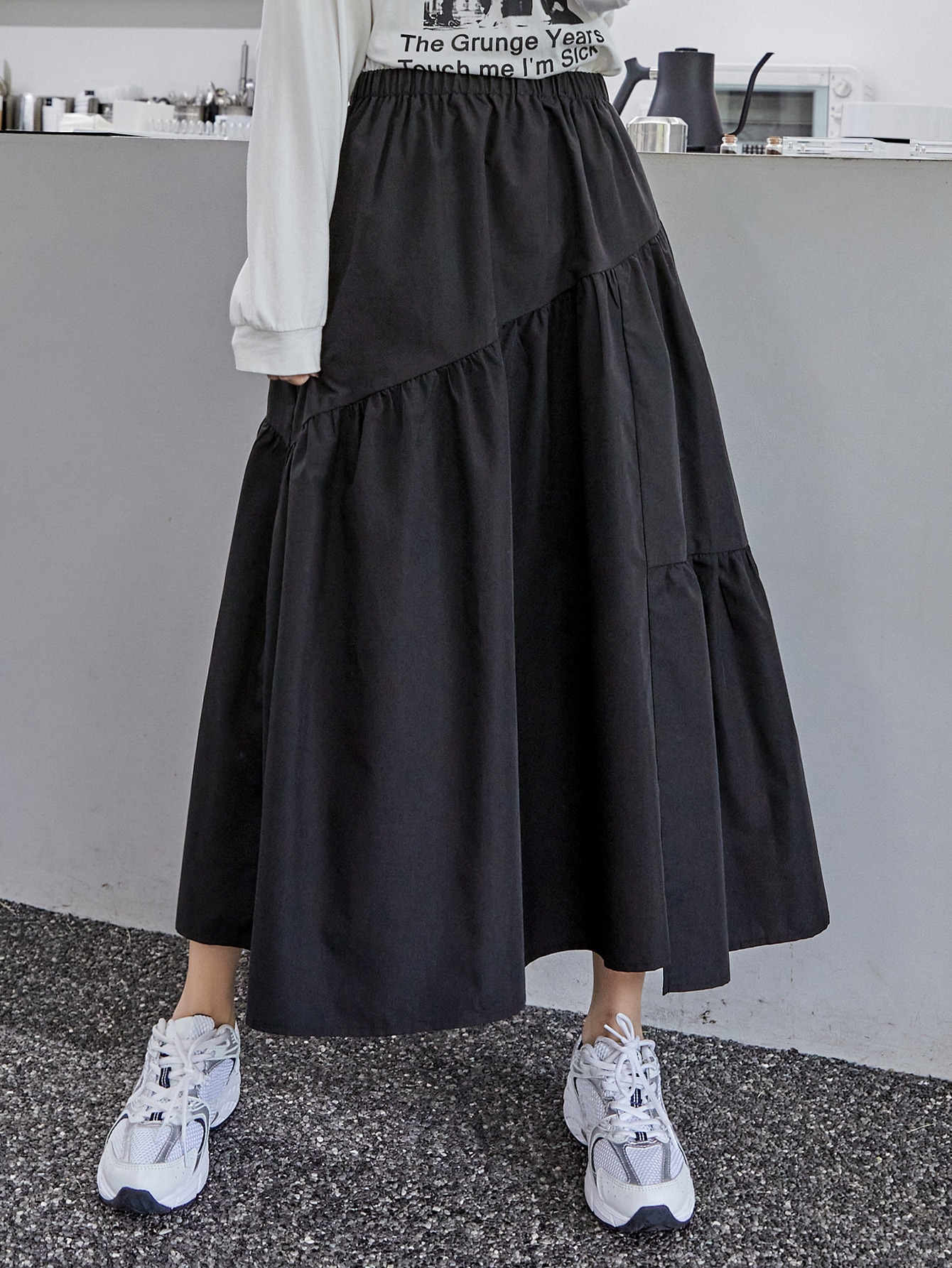 DAZY Solid Ruffle Hem Skirt