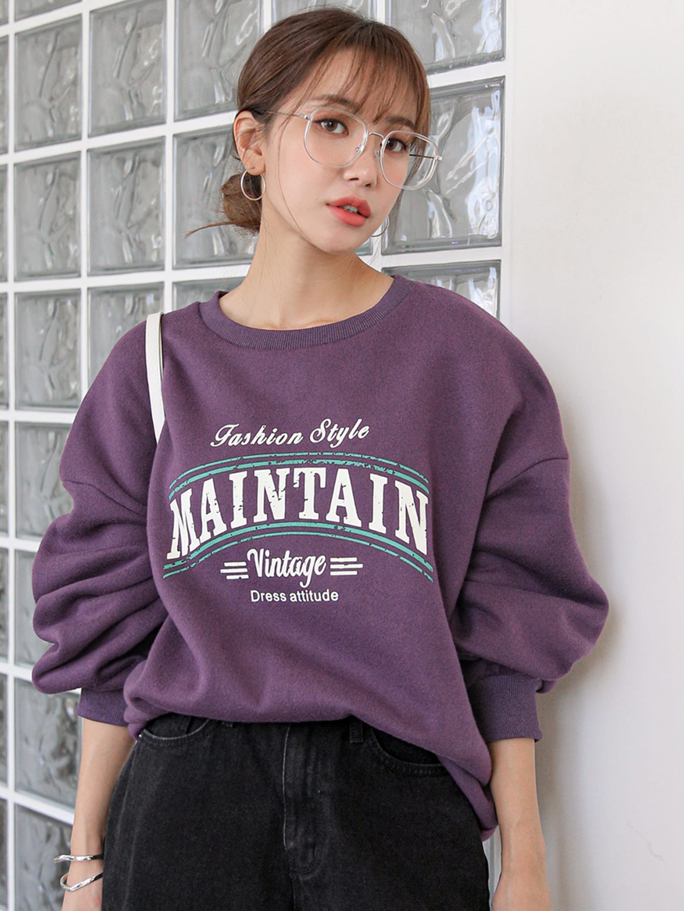 DAZY Letter Graphic Drop Shoulder Sweatshirt