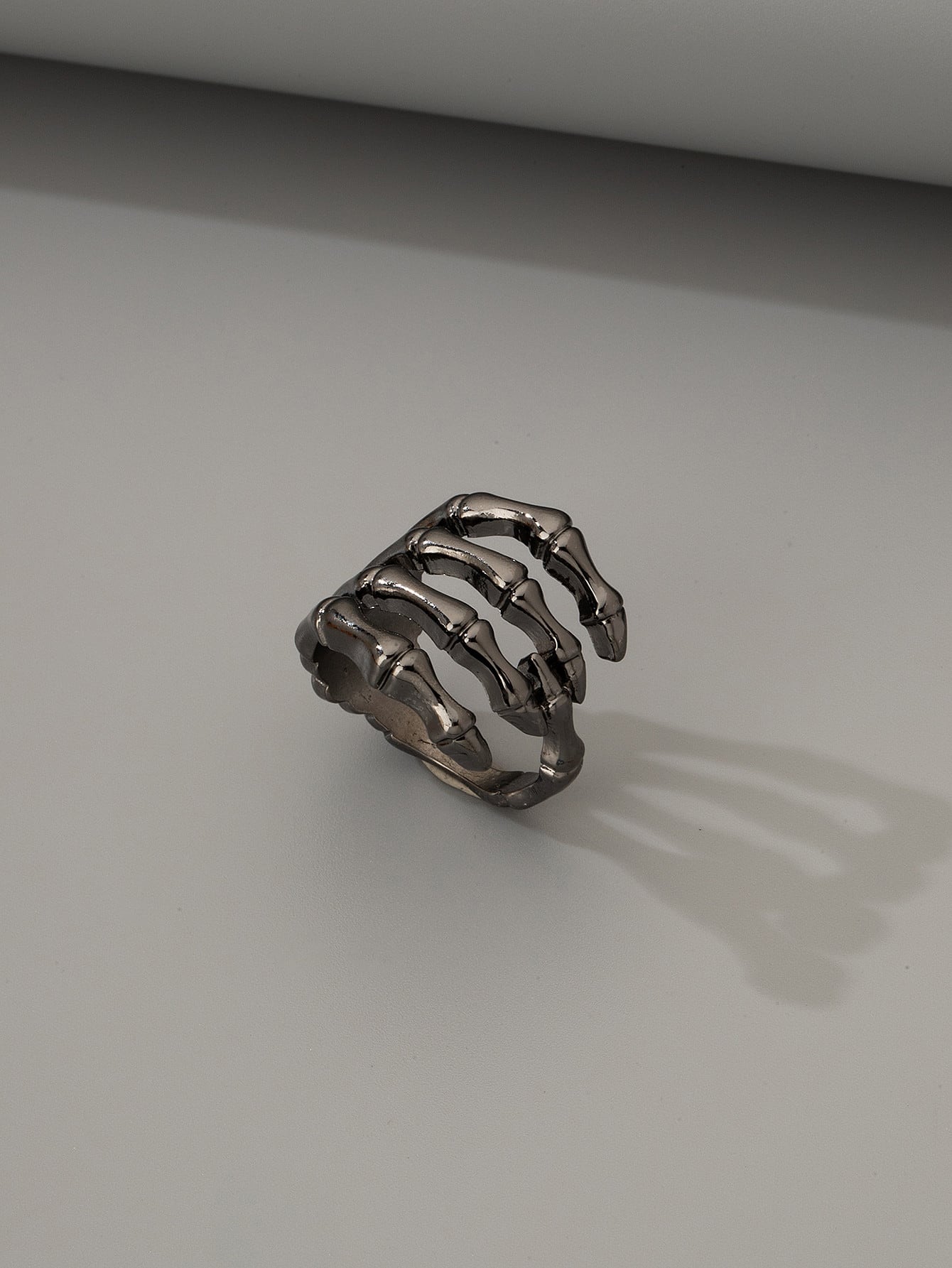 Men Skeleton Hand Design Ring