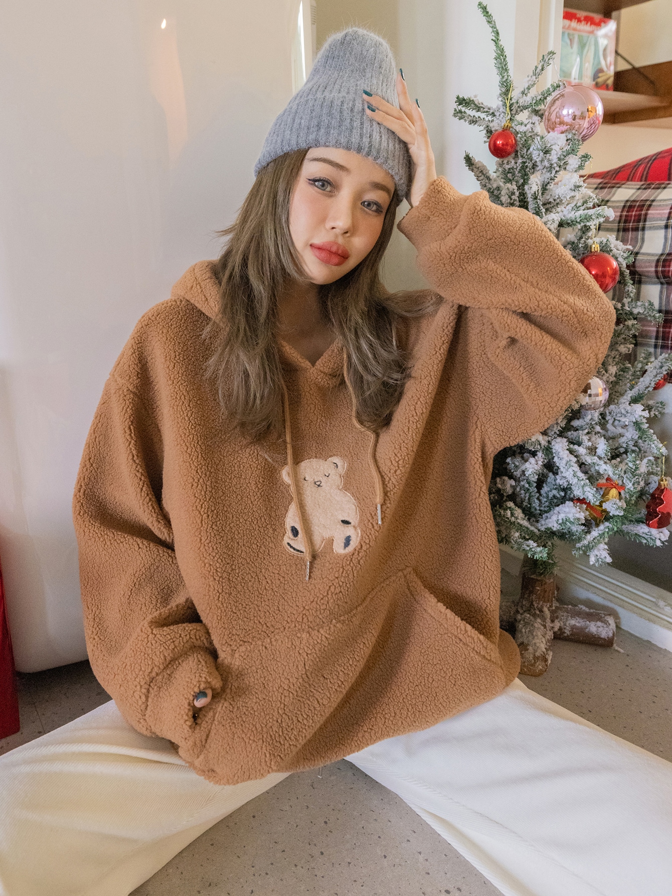 DAZY Bear Embroidered Kangaroo Pocket Drop Shoulder Drawstring Teddy Hoodie