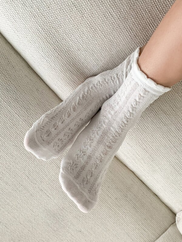 DAZY Solid Textured Crew Socks | SHEIN USA