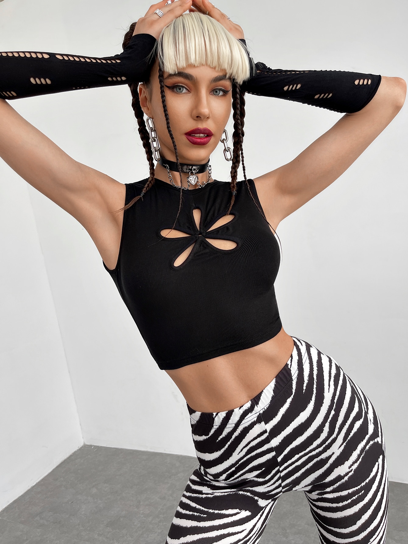 ROMWE PUNK Cutout Front Crop Tank Top | SHEIN USA