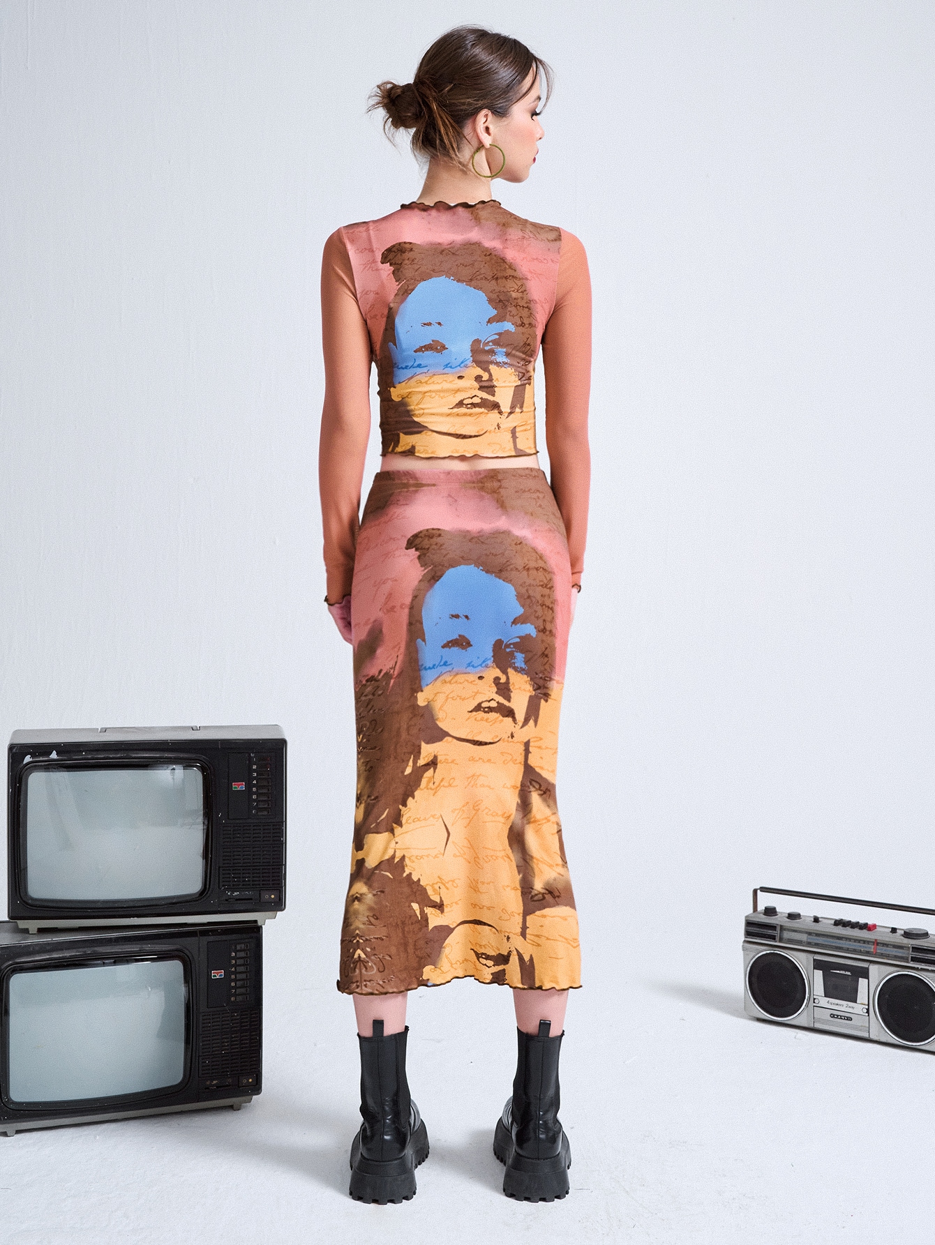 SHEIN ICON 90s Tie Dye Figure Graphic Lettuce Trim Crop Tank Top ...