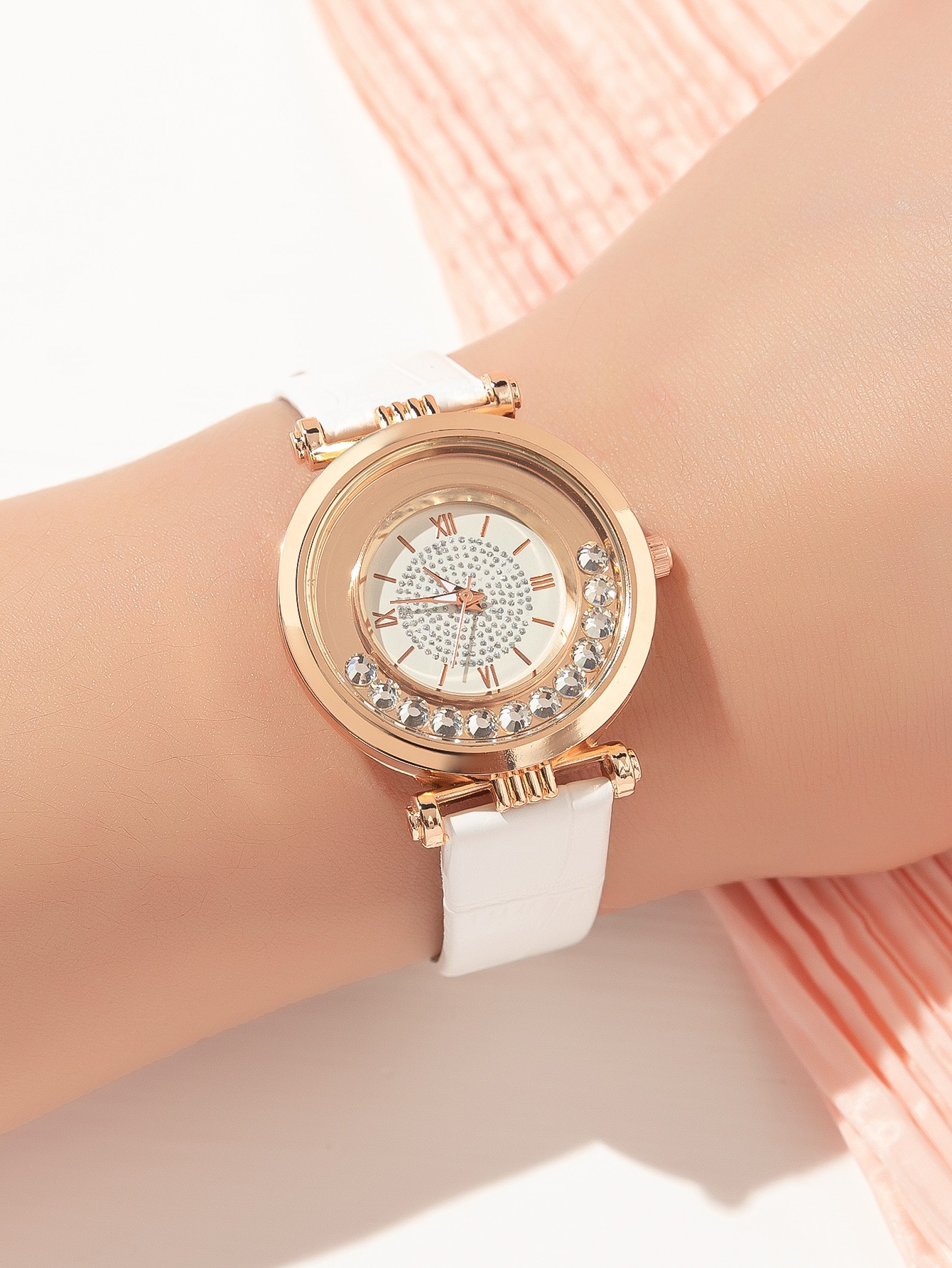 Rhinestone Decor Round Pointer Quartz Watch