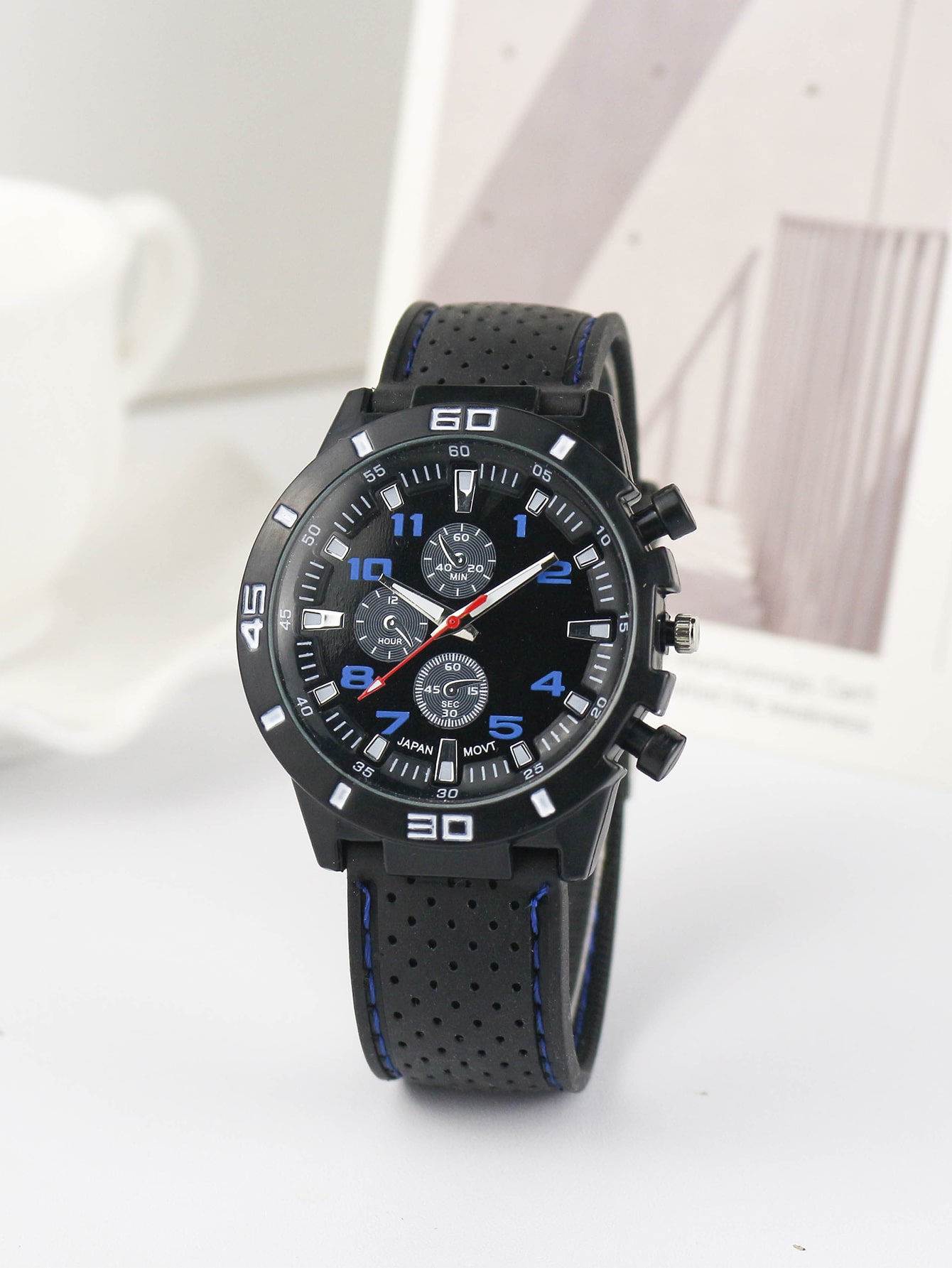 Men Triple Dial Round Pointer Quartz Watch