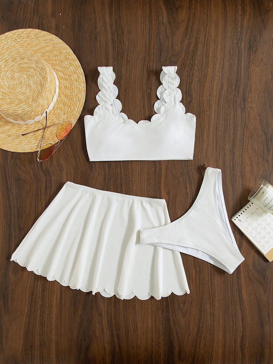Conjunto de 3 bikinis con ribete de borde de concha y falda de playa ...