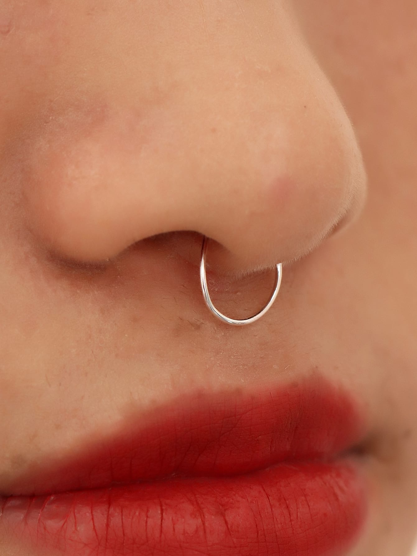Aro para la nariz minimalista