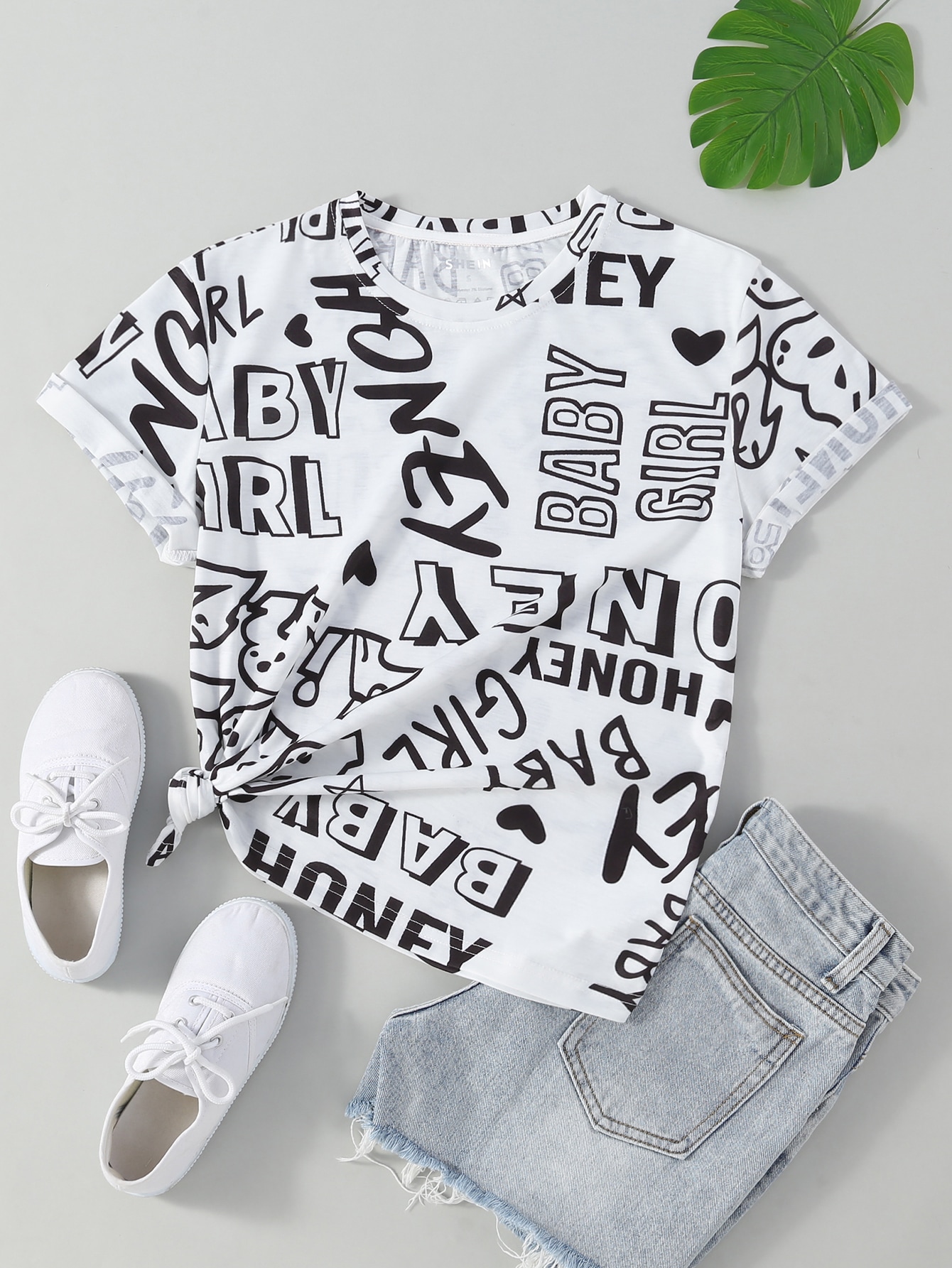 Camiseta con estampado de letra y corazón