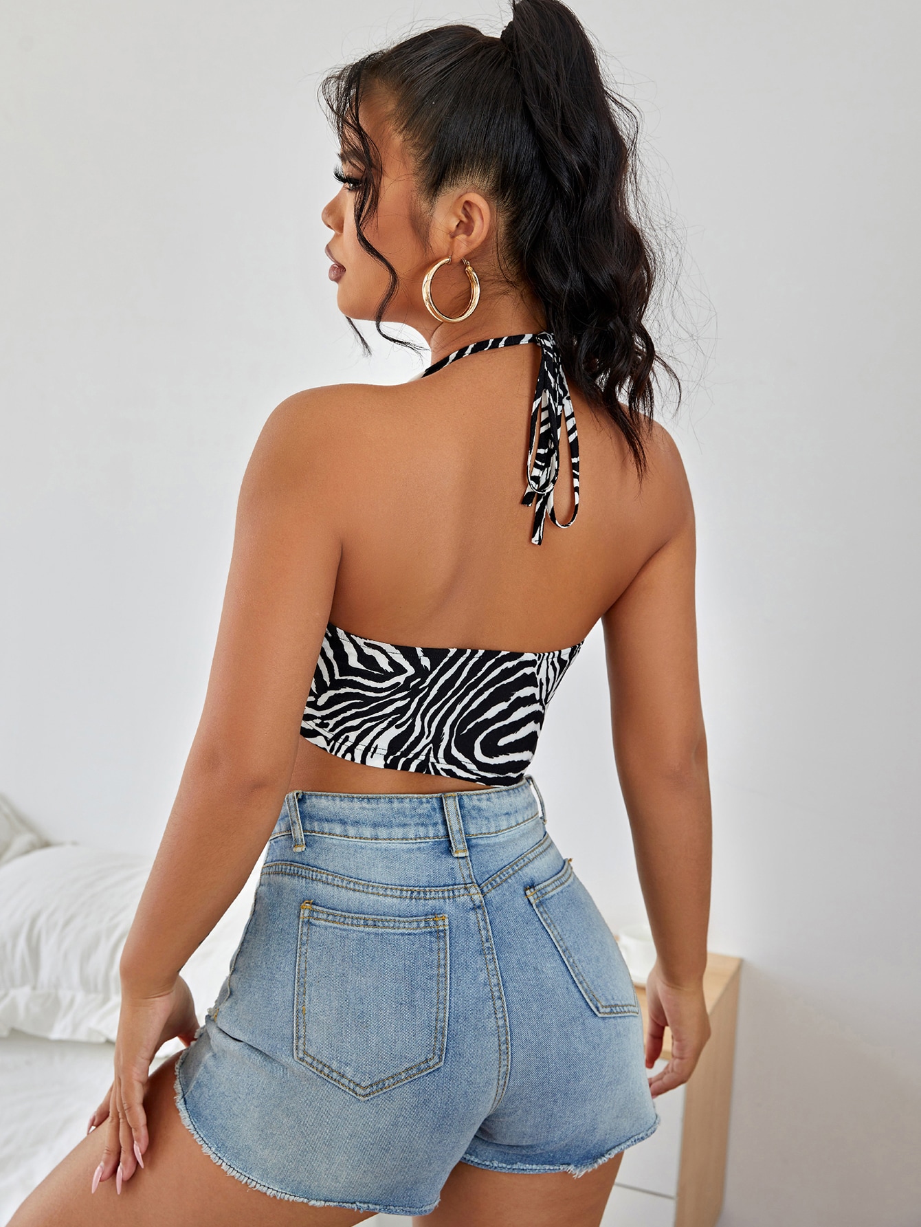 Shein Sxy Top Halter Corto Con Estampado De Cebra Con Abertura Moda