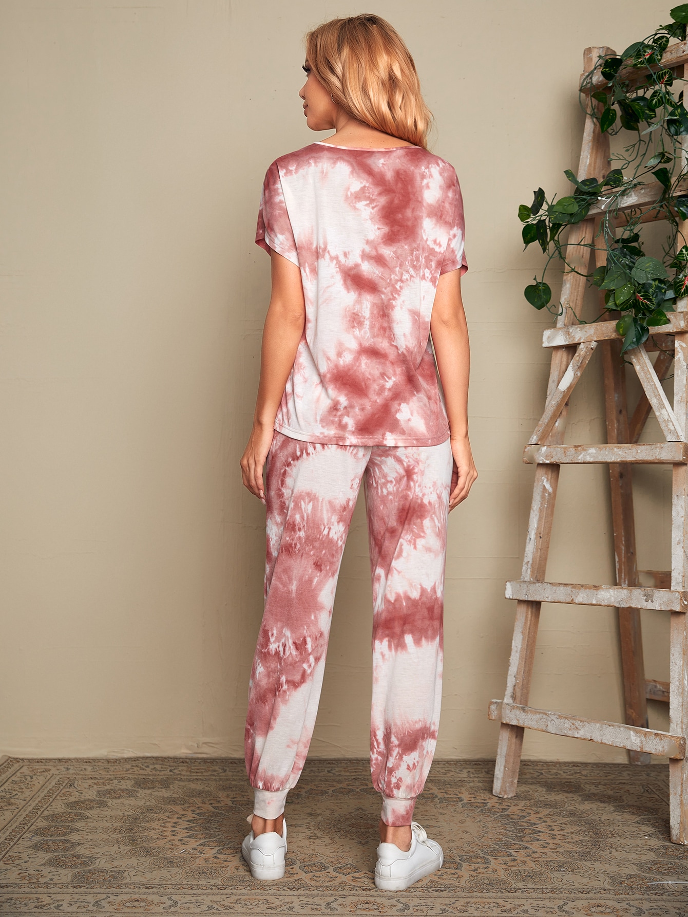 EMERY ROSE Tie Dye Tee & Sweatpants Set | SHEIN USA