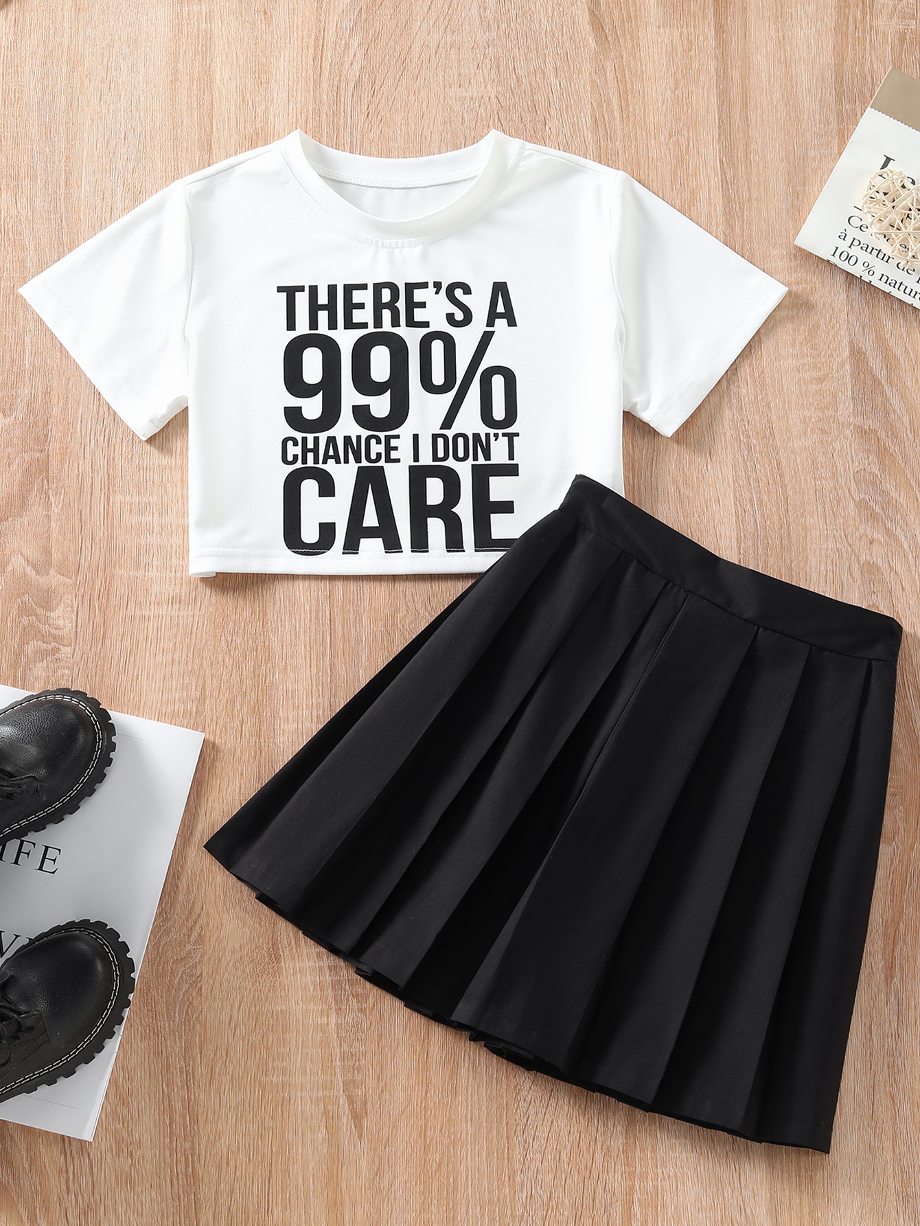 Girls Slogan Graphic Tee & Pleated Skirt