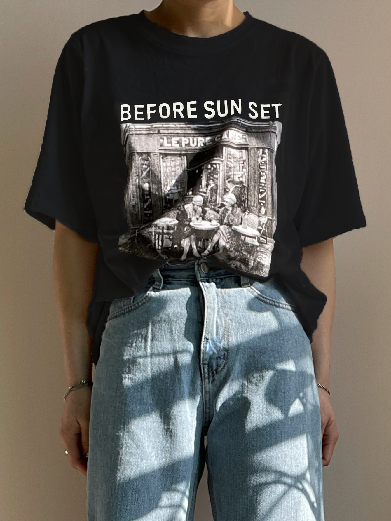DAZY Slogan & Figure Graphic Tee