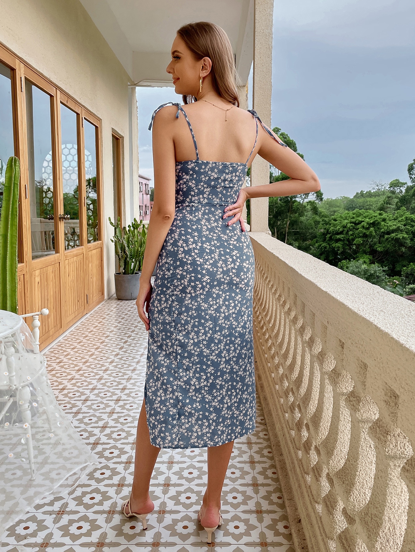 SHEIN Frenchy Vestido De Flores Desordenado Con Abertura Alta Y ...