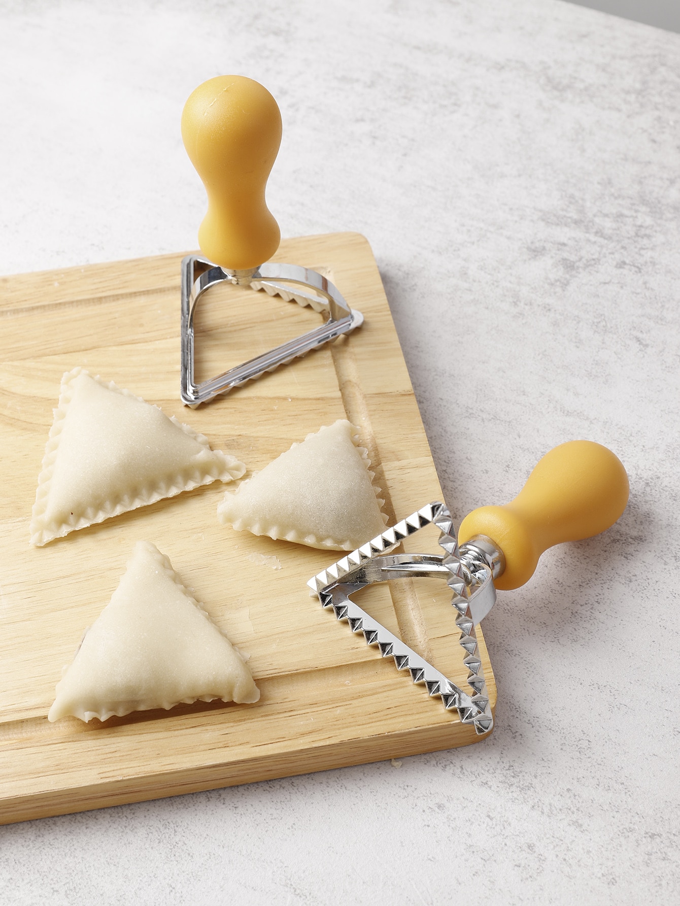 1pc Triangle Dough Cutter