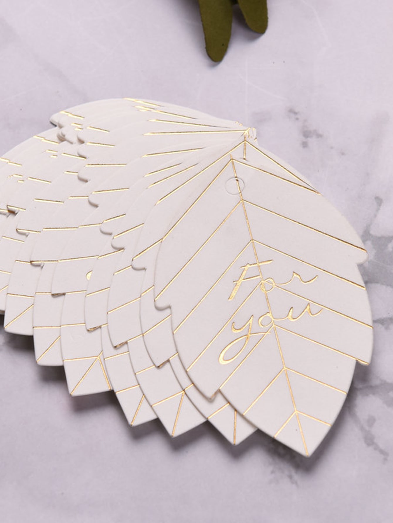 50pcs Leaf Shaped Gift Tag