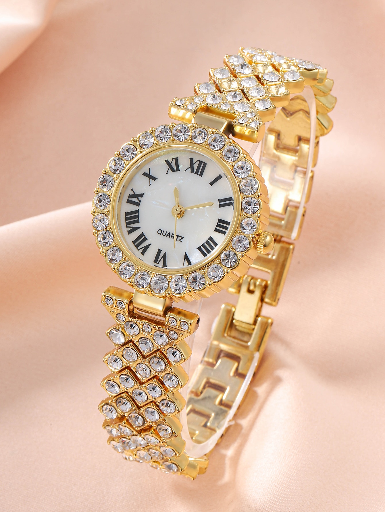 Rhinestone Decor Round Pointer Quartz Watch