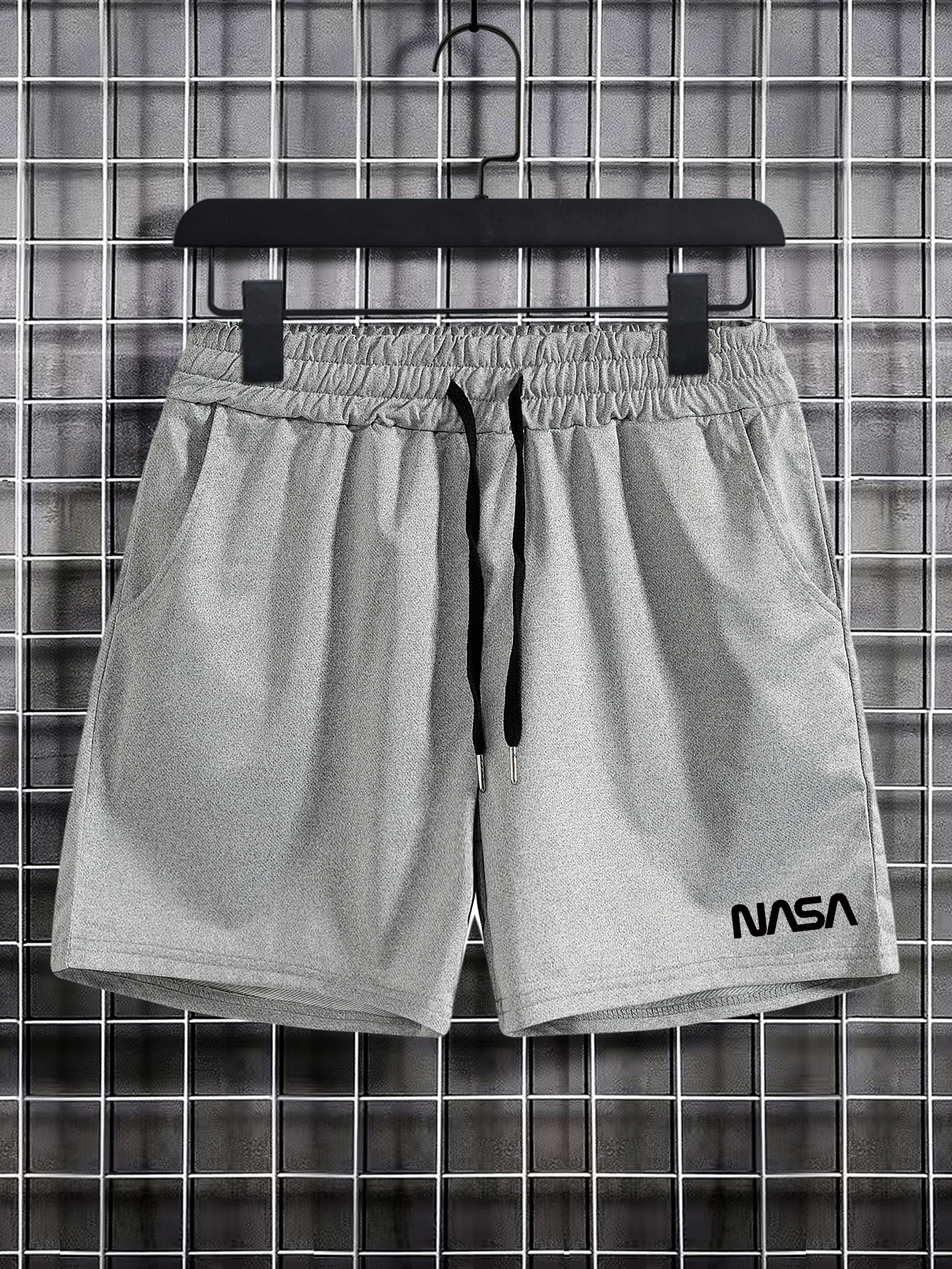 Men Letter Graphic Drawstring Waist Shorts