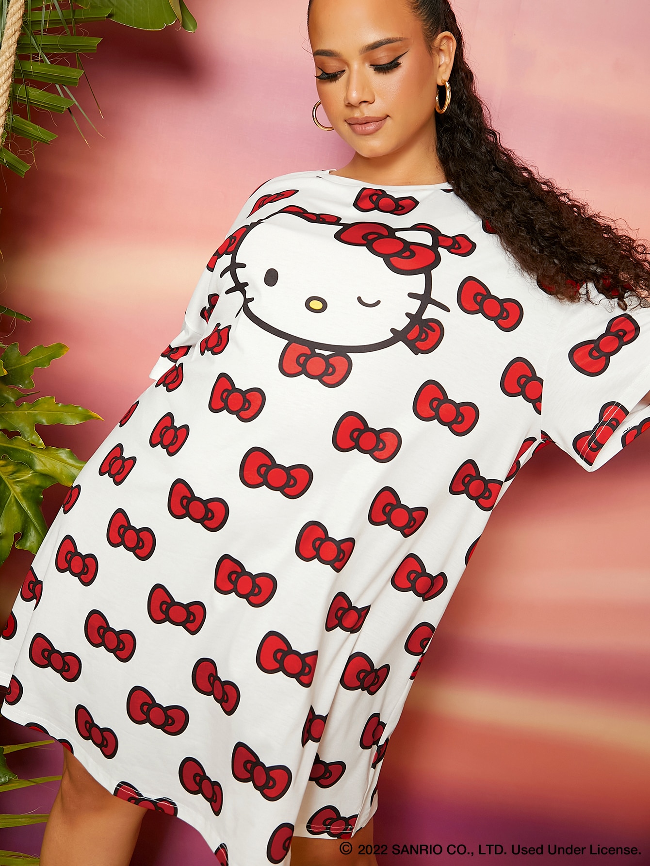 SHEIN X Hello Kitty and Friends Plus Bow & Cartoon Graphic Drop ...