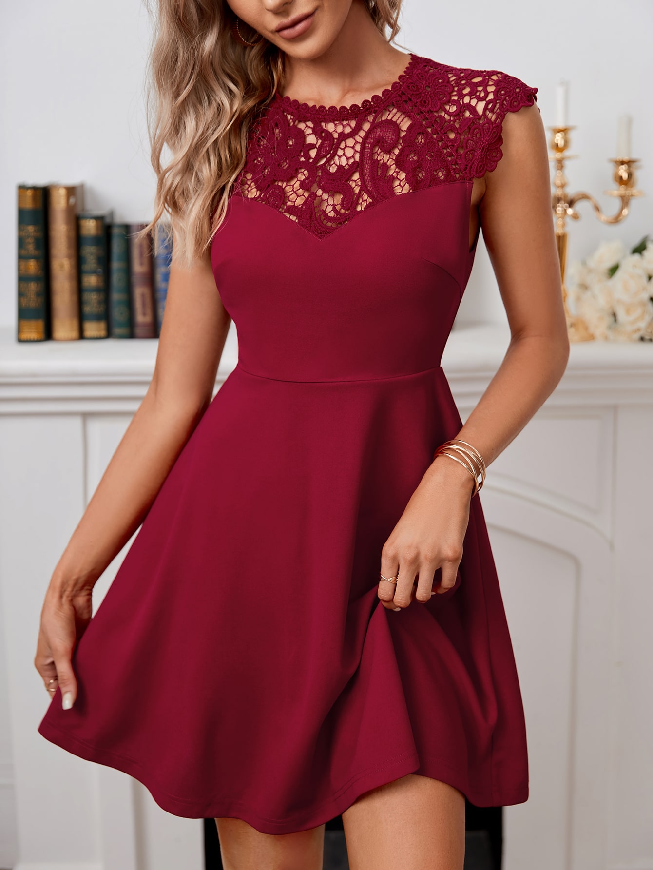 SHEIN Vestido de canesú de encaje bajo amplio