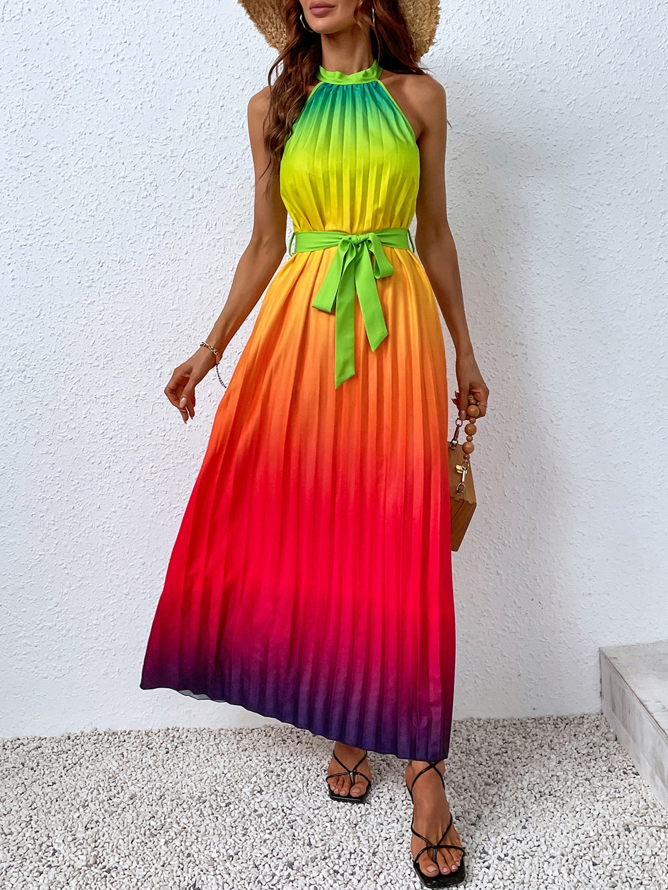 Abito con cintura sfumato con collo halter con nodo dietro plissettato