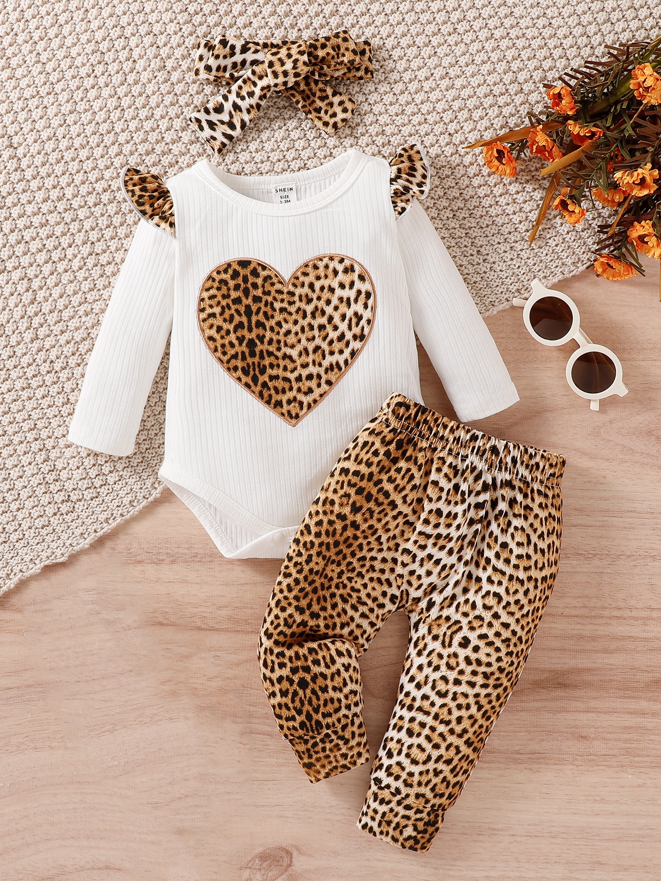 Baby Leopard Print Ruffle Trim Bodysuit & Sweatpants & Headband